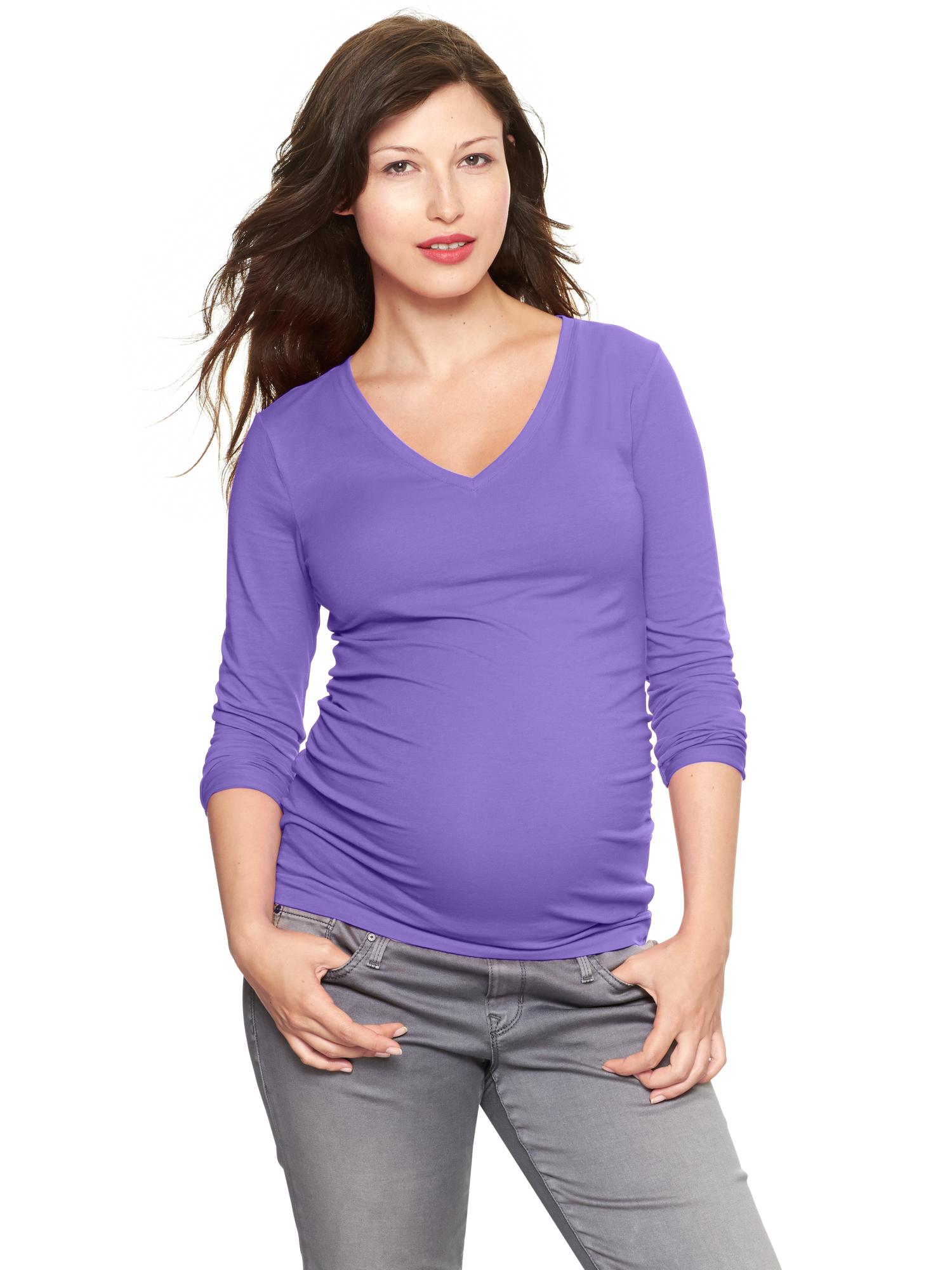 Maternity Pure Body V-Neck T-Shirt | Gap