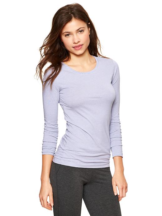 Pure Body long sleeve tee Gap
