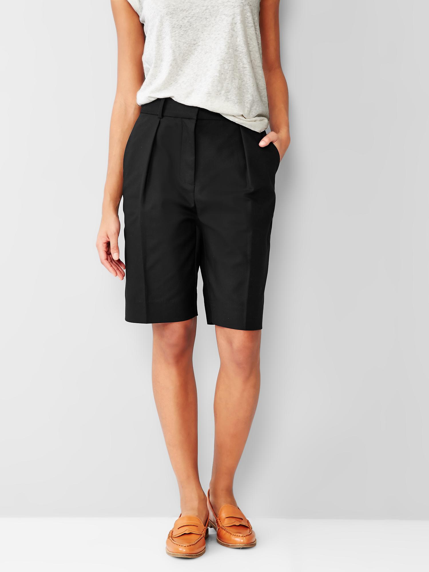 Pleated bermuda shorts | Gap