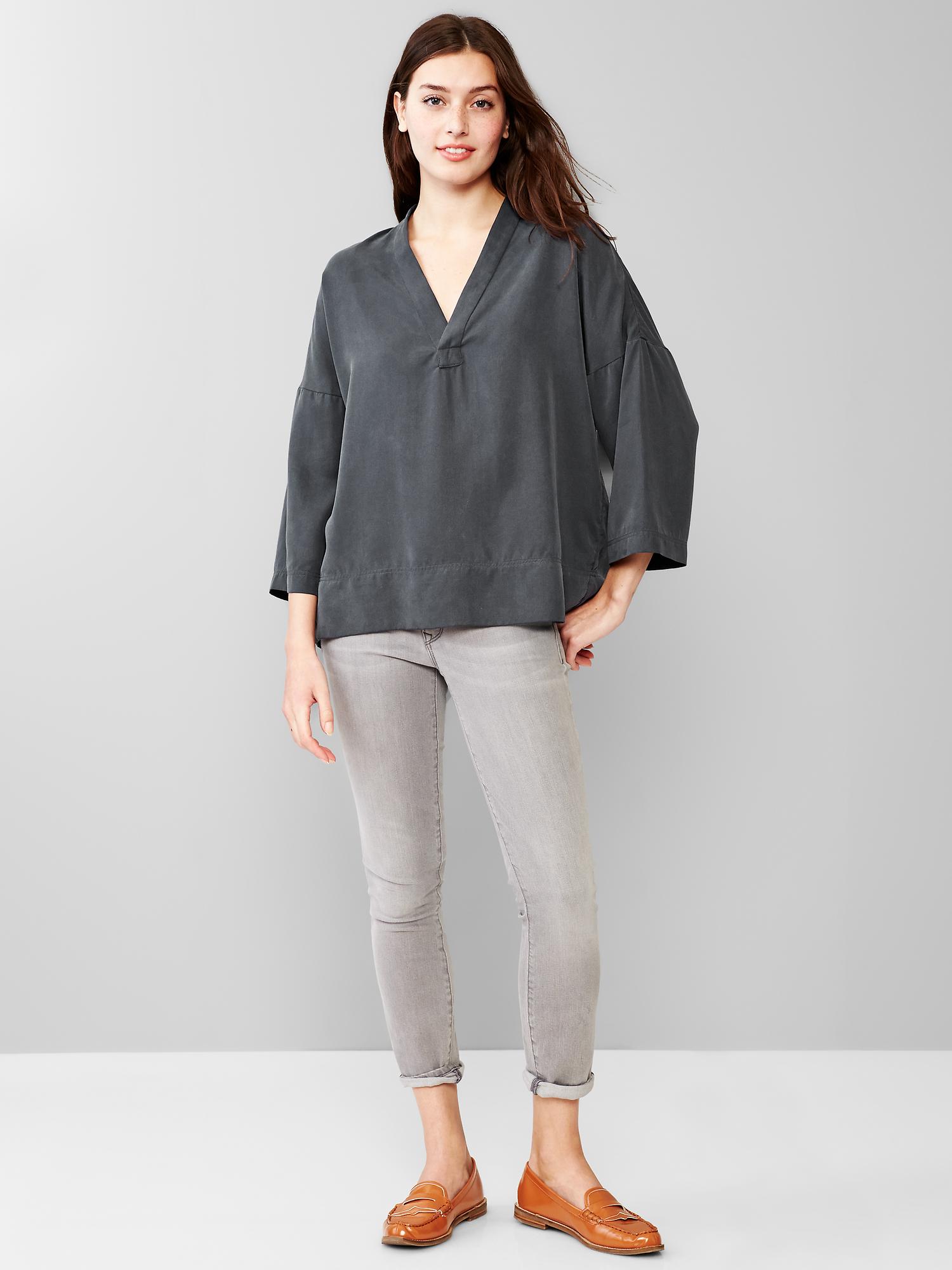 TENCEL™ drapey V-neck top | Gap