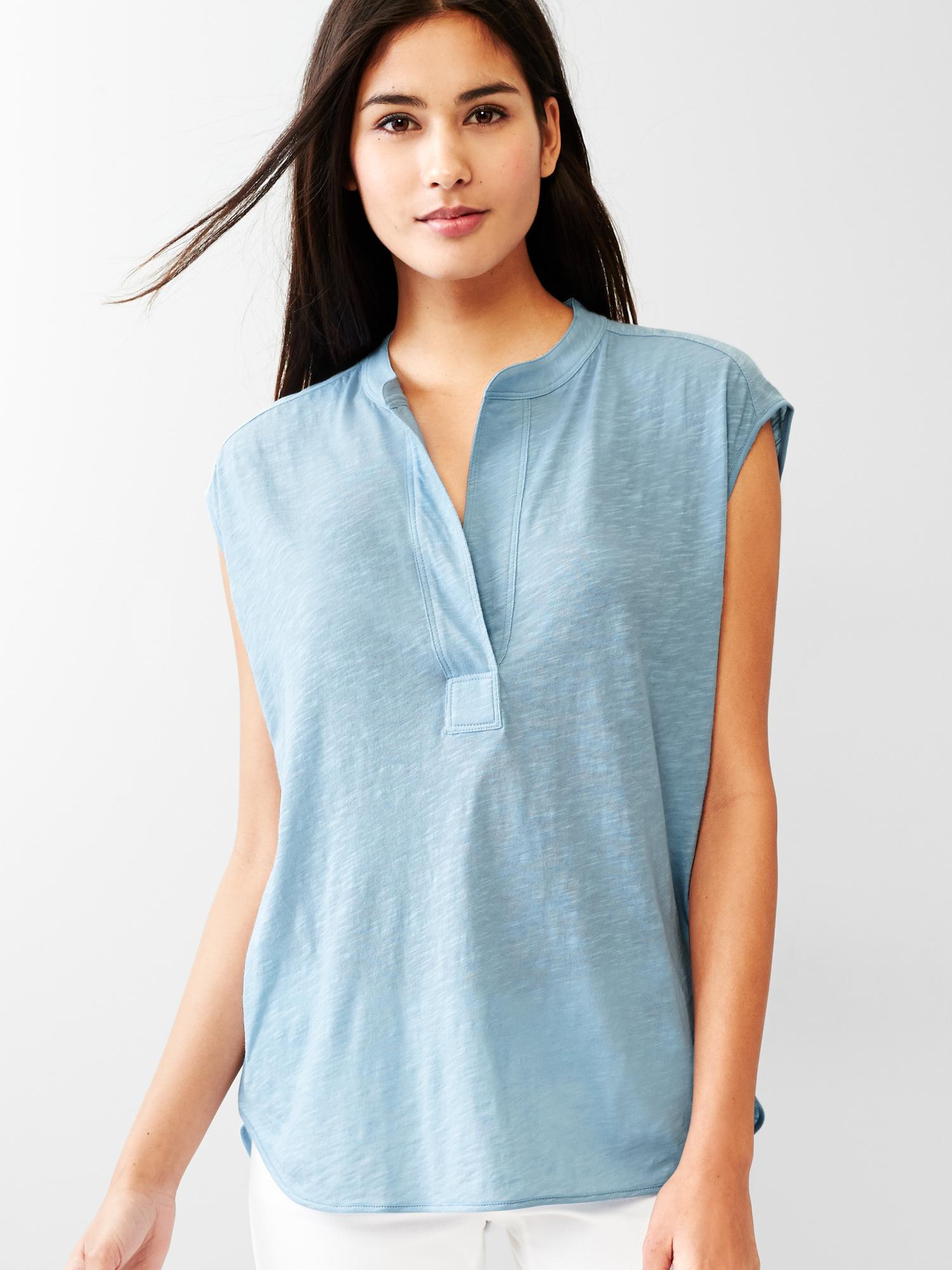 Split-neck tee | Gap