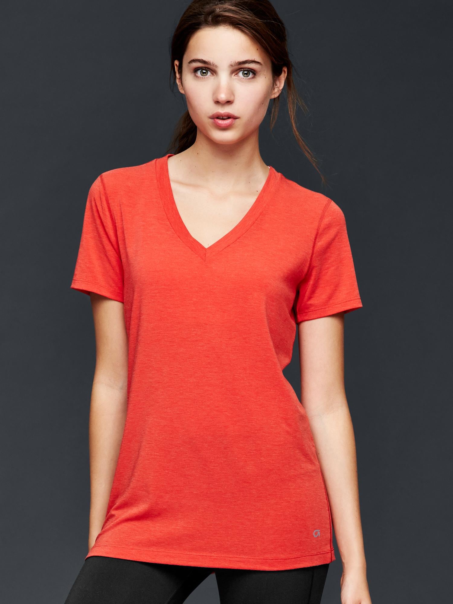 GapFit Breathe V-neck tee | Gap