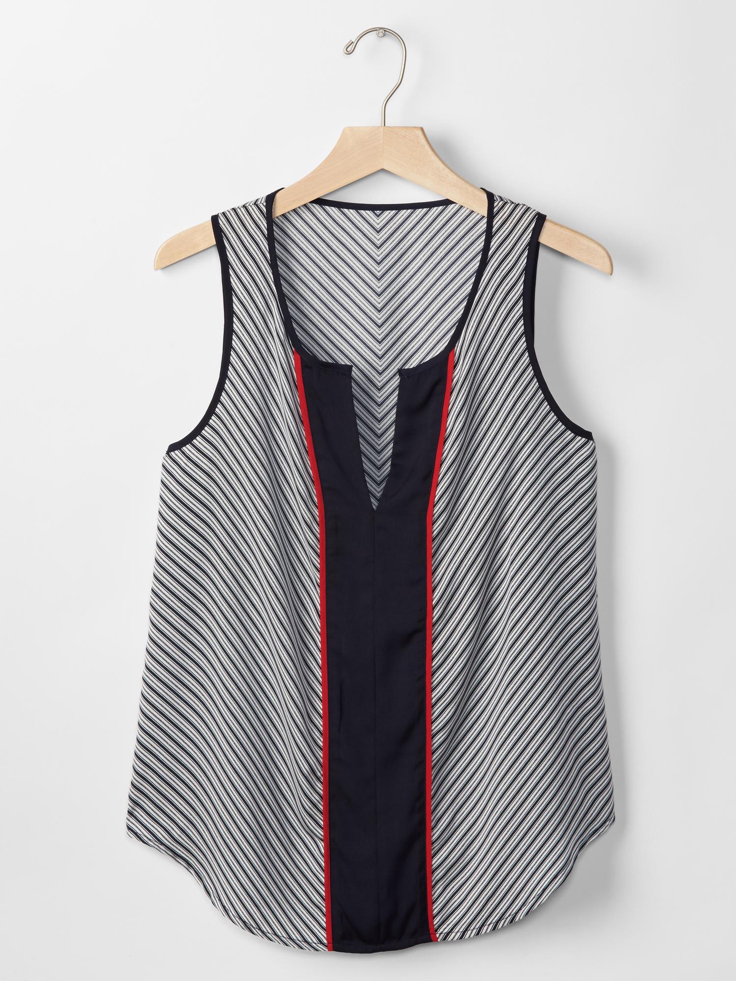 Chevron tank | Gap