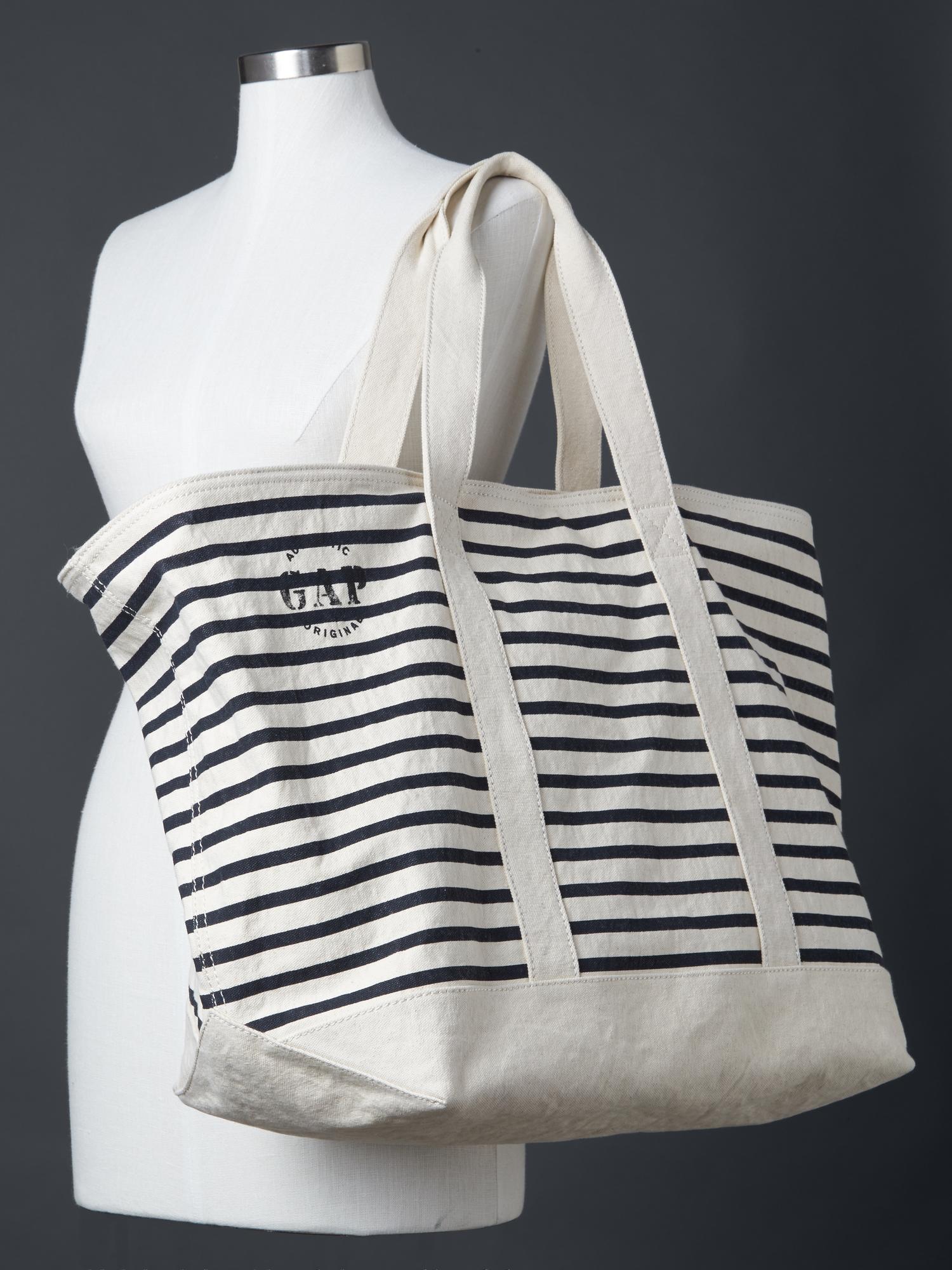 Large utility weekender tote | Gap