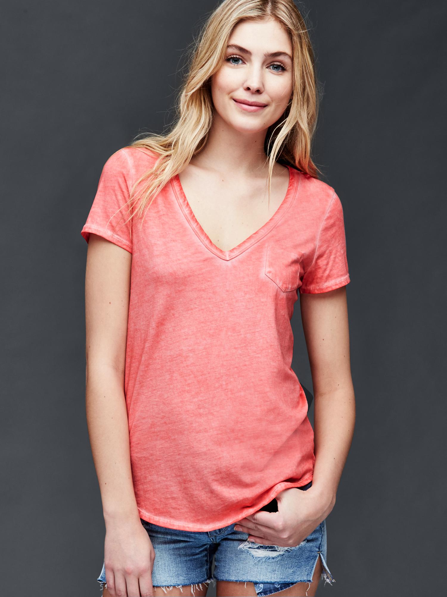 Vintage wash V-neck tee | Gap