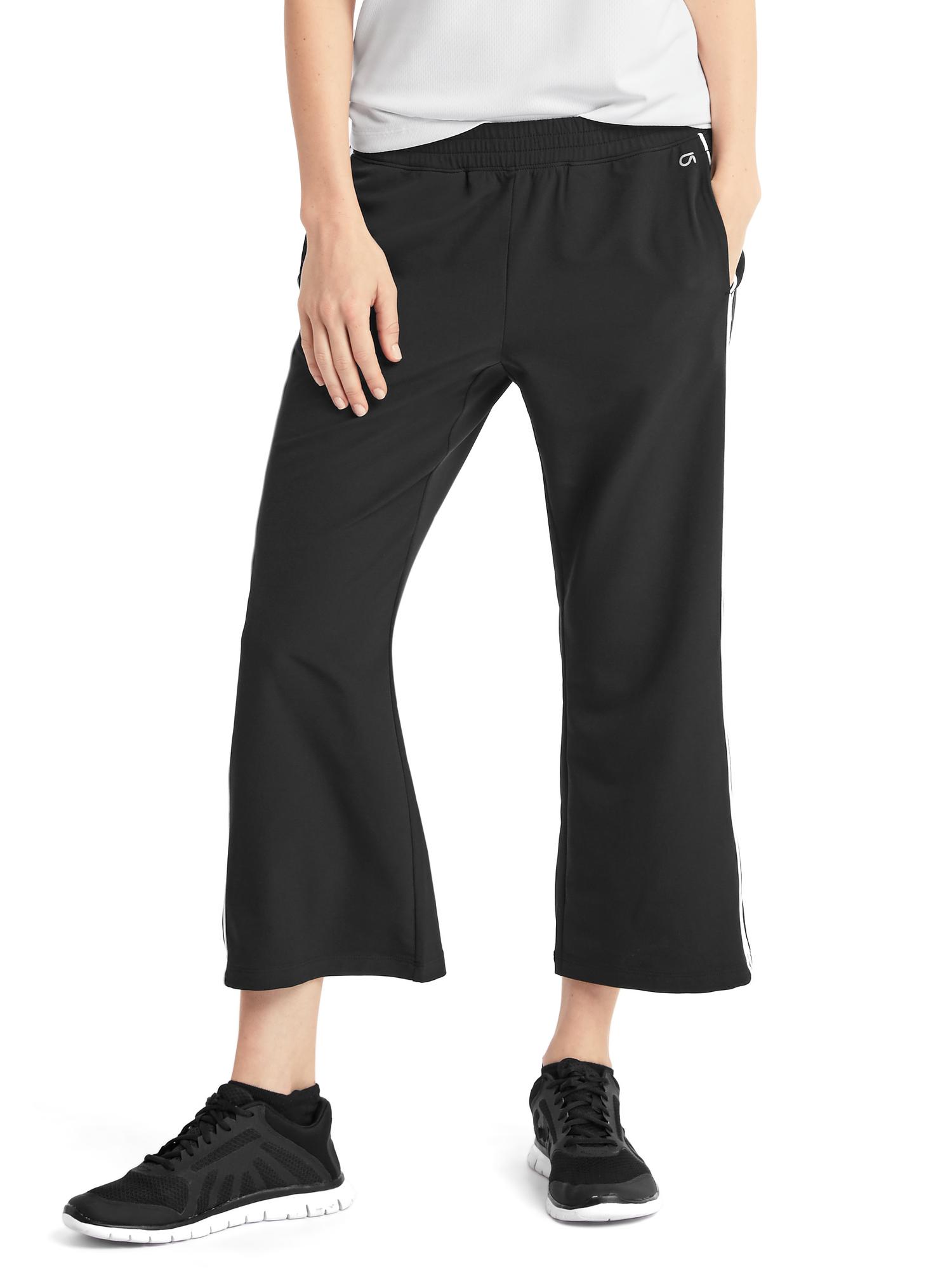 Studio crop flare pants | Gap