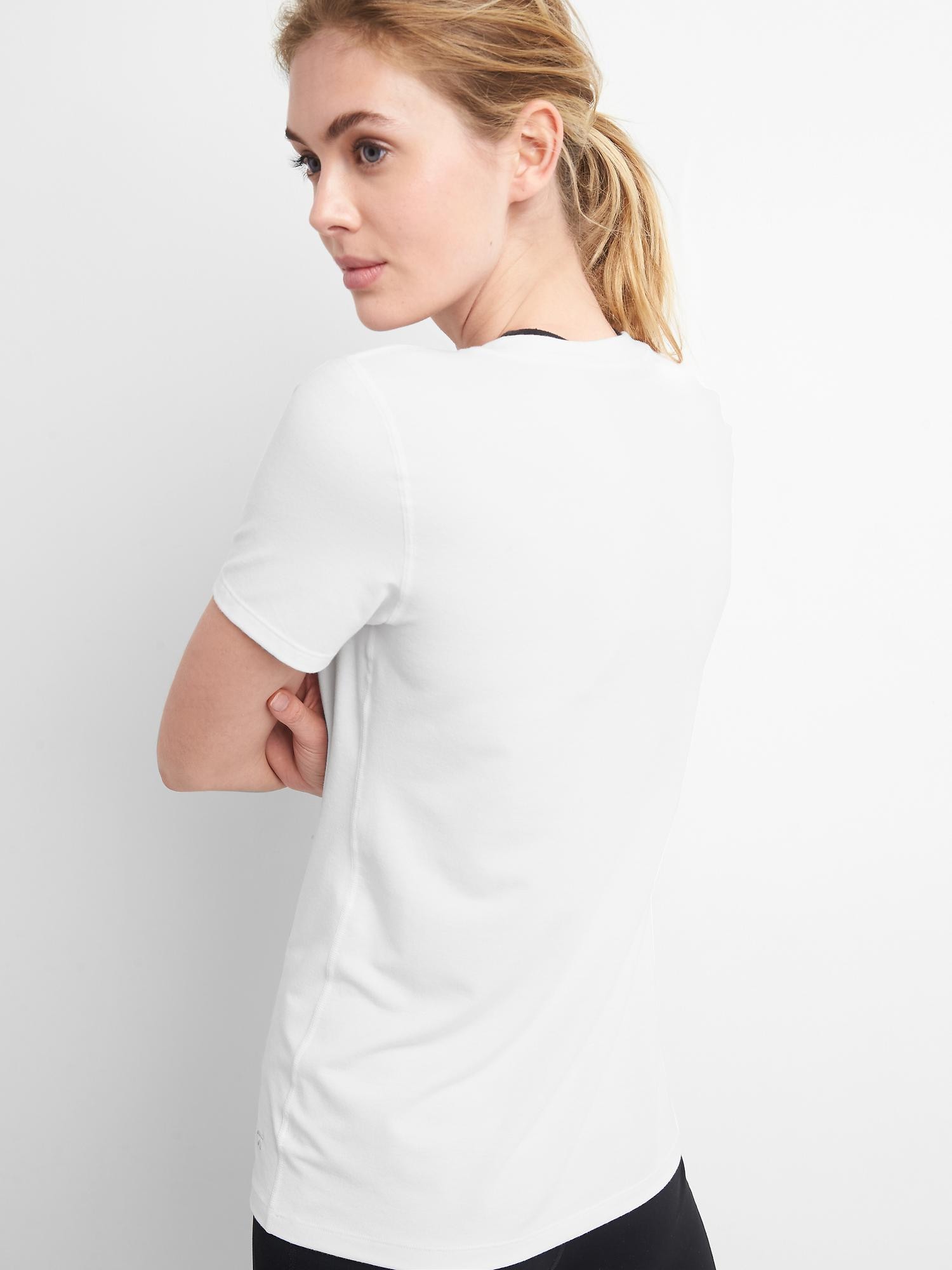 GapFit Breathe V-neck tee | Gap