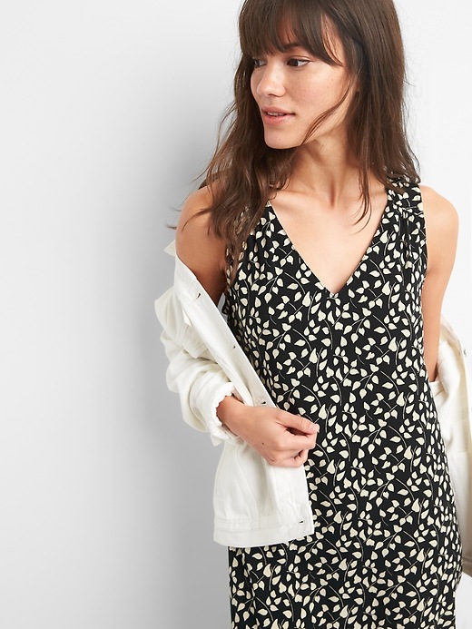 Sleeveless open-back shift dress | Gap