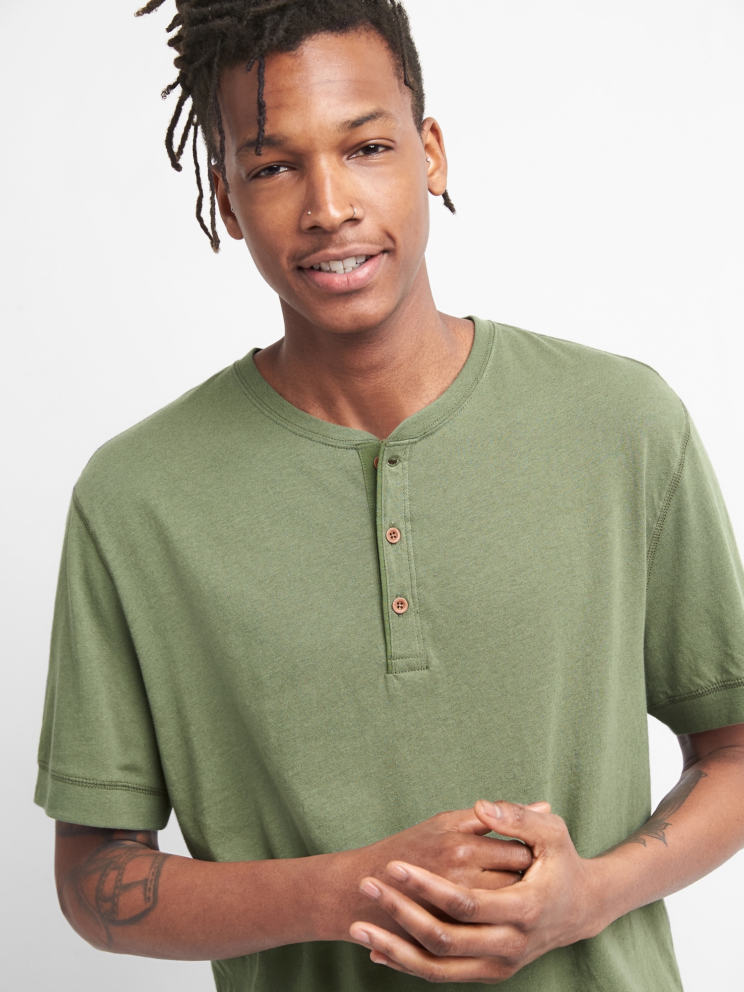 Short Sleeve Henley in Linen | Gap