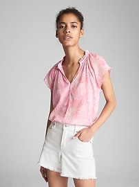 Print Short Sleeve Split-Neck Top | Gap