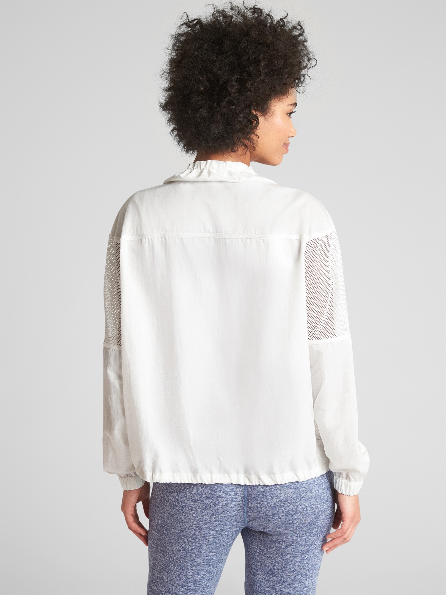 GapFit Lightweight Mesh Insert Windbreaker | Gap