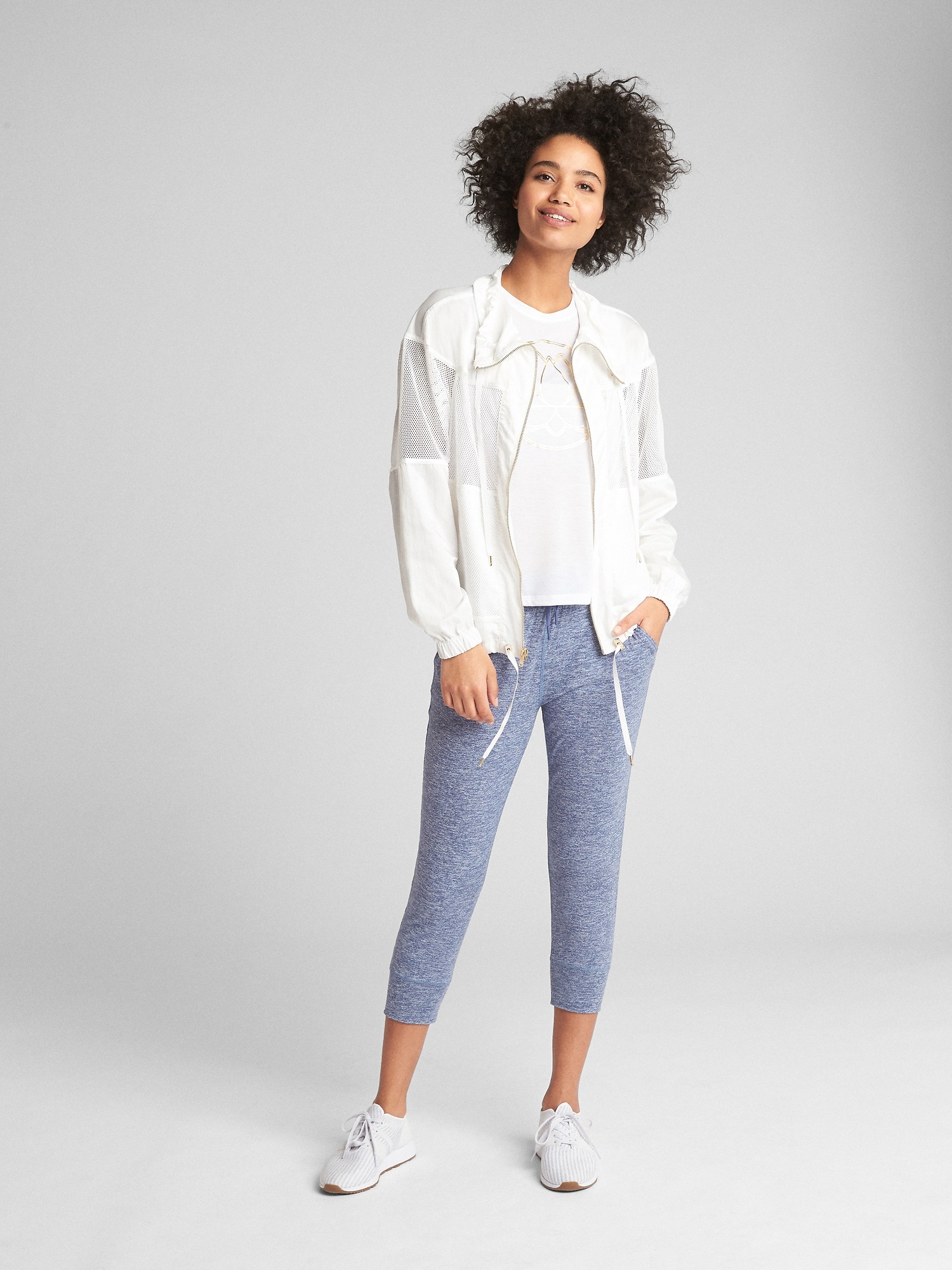 GapFit Lightweight Mesh Insert Windbreaker | Gap