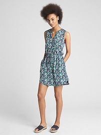 Perfect Sleeveless Tie-Waist Shirtdress | Gap