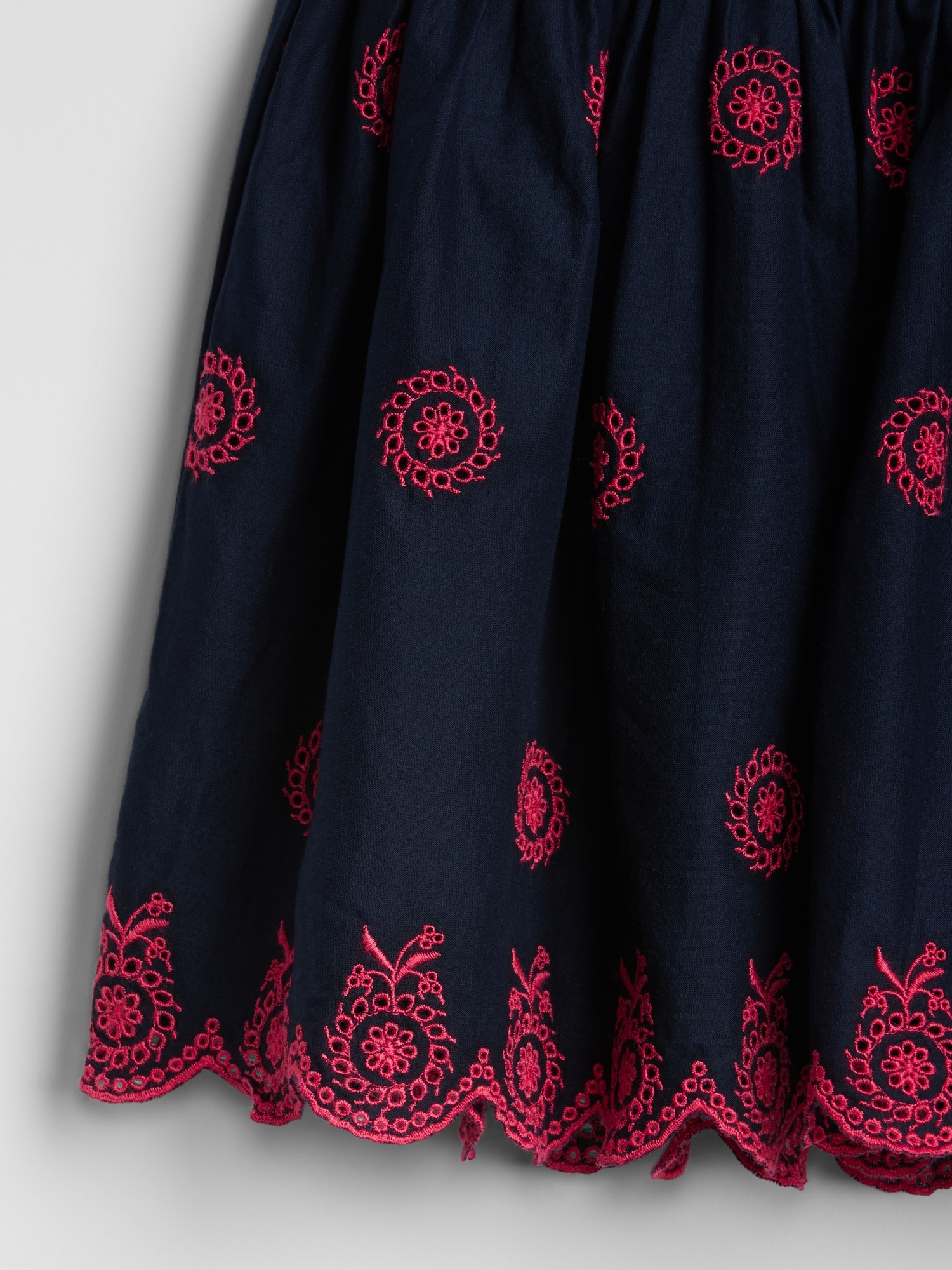 Scalloped Eyelet Flippy Skirt | Gap