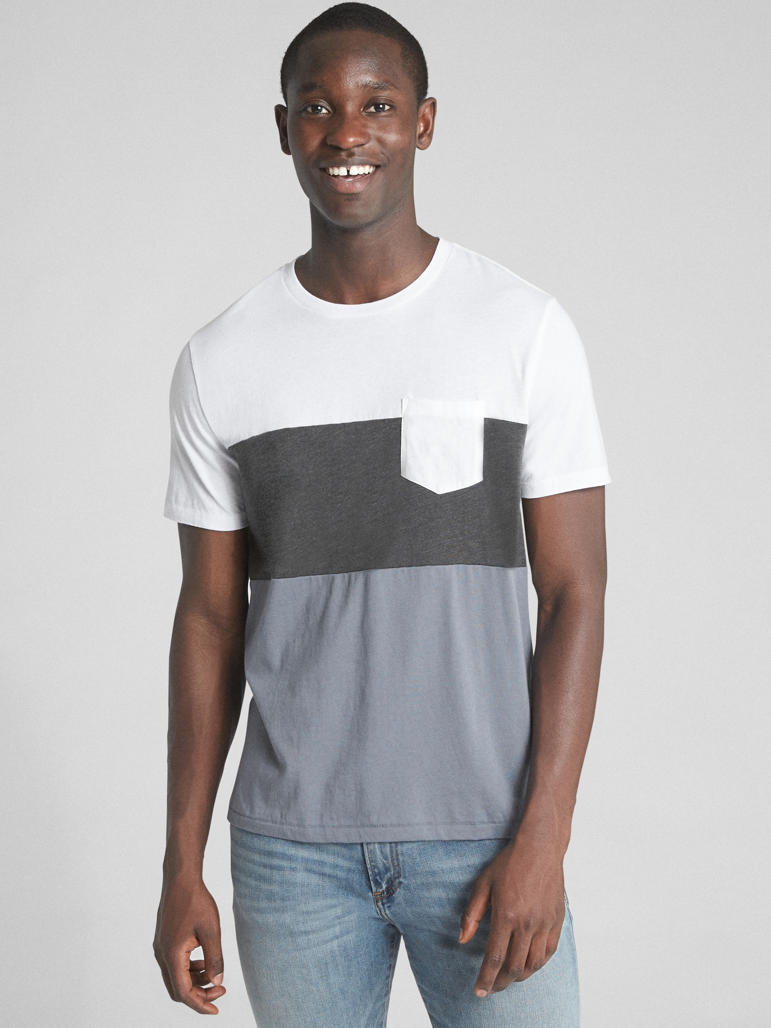 Short Sleeve Colorblock Pocket T-Shirt | Gap