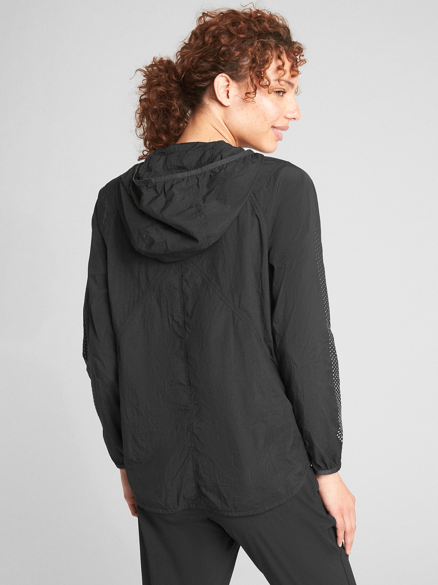 GapFit Lightweight Packable Jacket | Gap