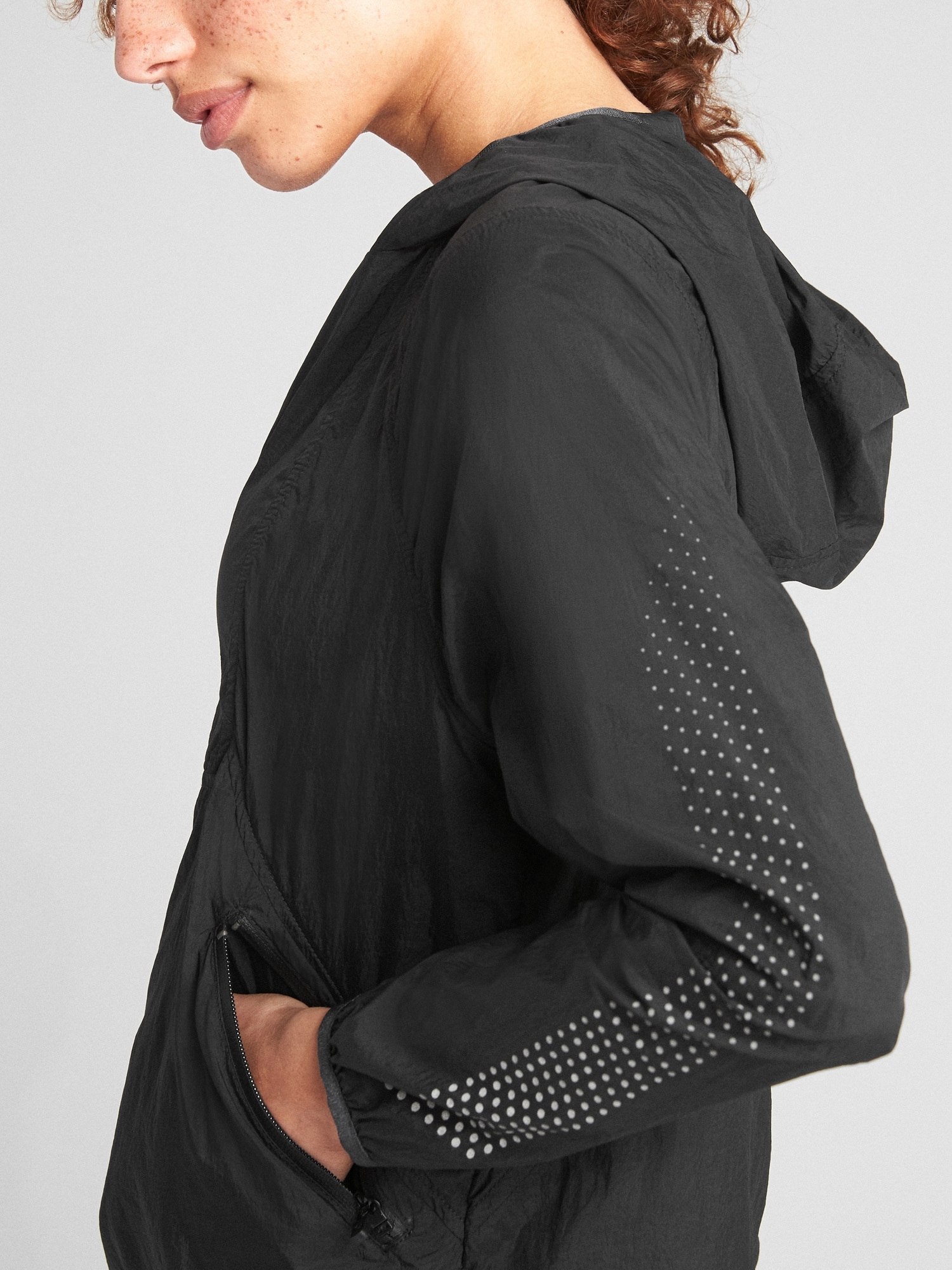 GapFit Lightweight Packable Jacket | Gap