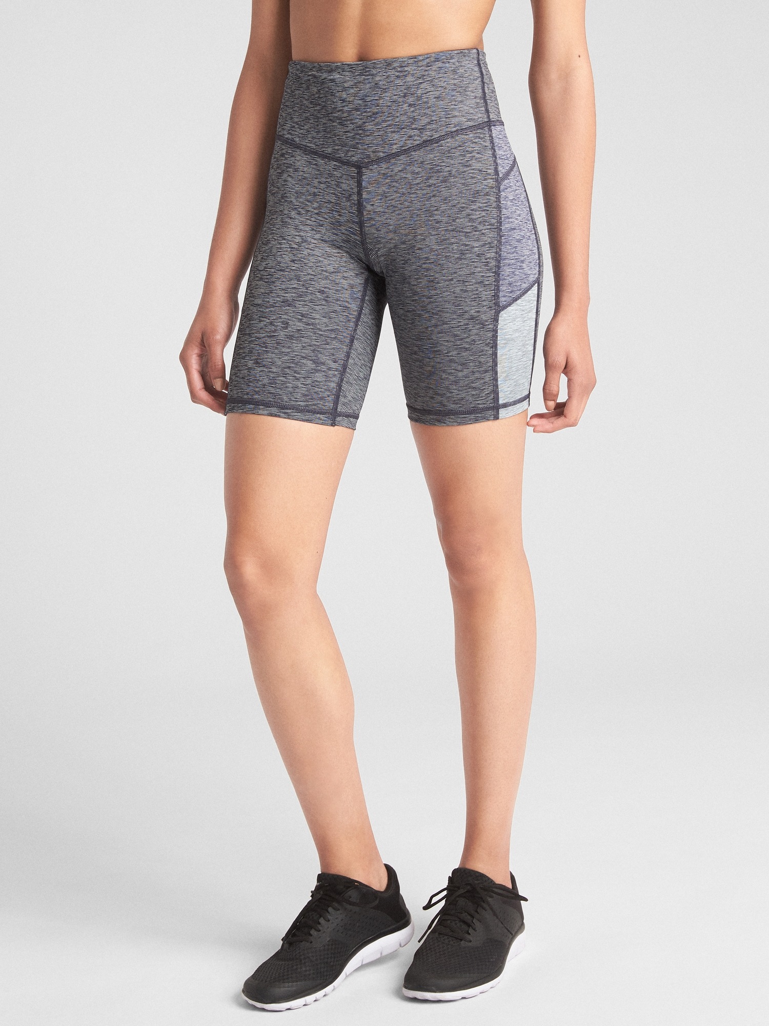 GapFit Mid Rise 8" Colorblock Bike Shorts in Performance Cotton | Gap