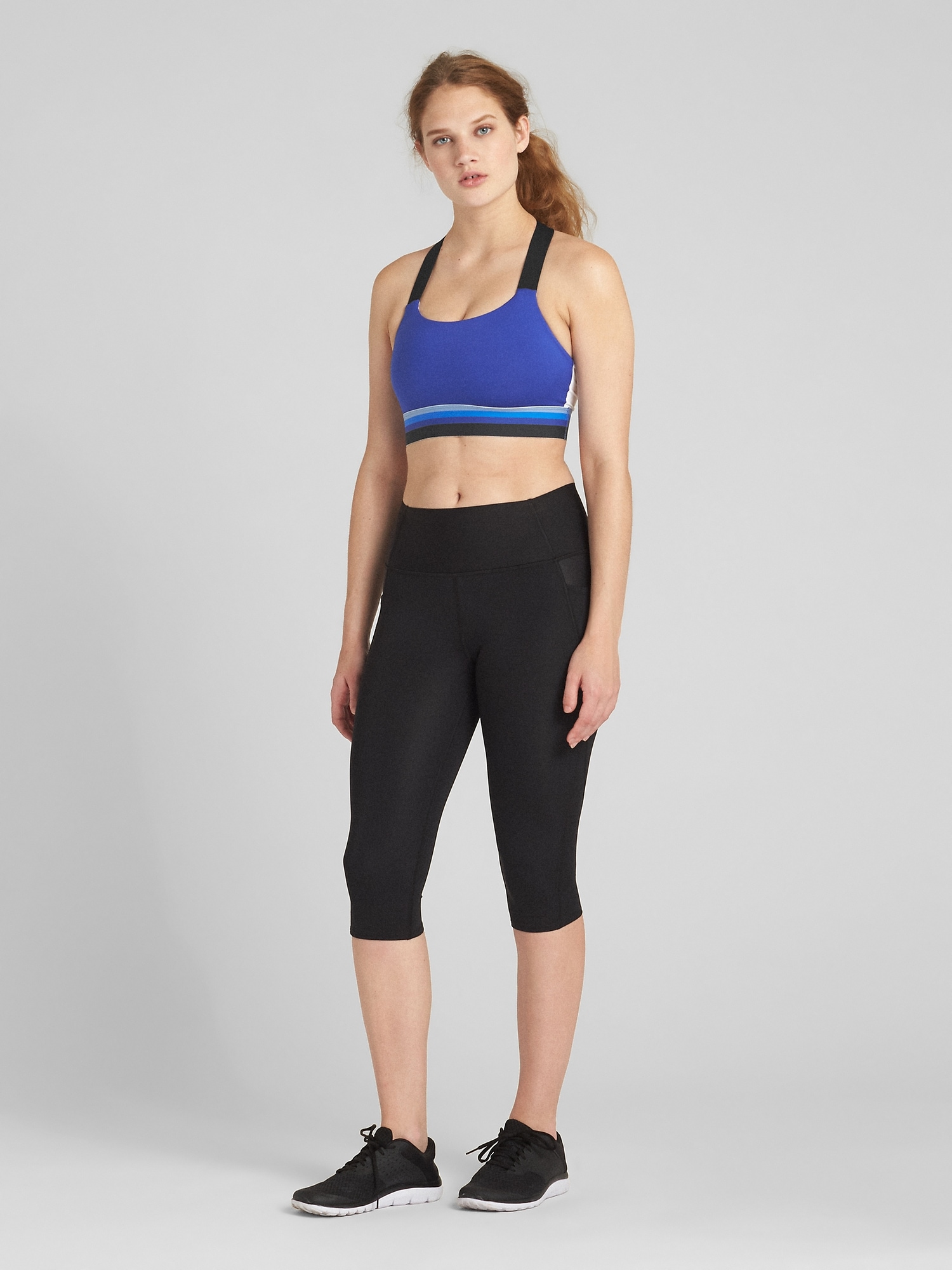 GapFit Medium Impact T-Back Sports Bra | Gap