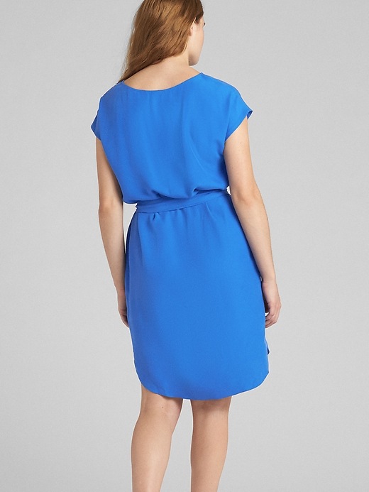 Short Sleeve Tie-Belt Shift Dress | Gap