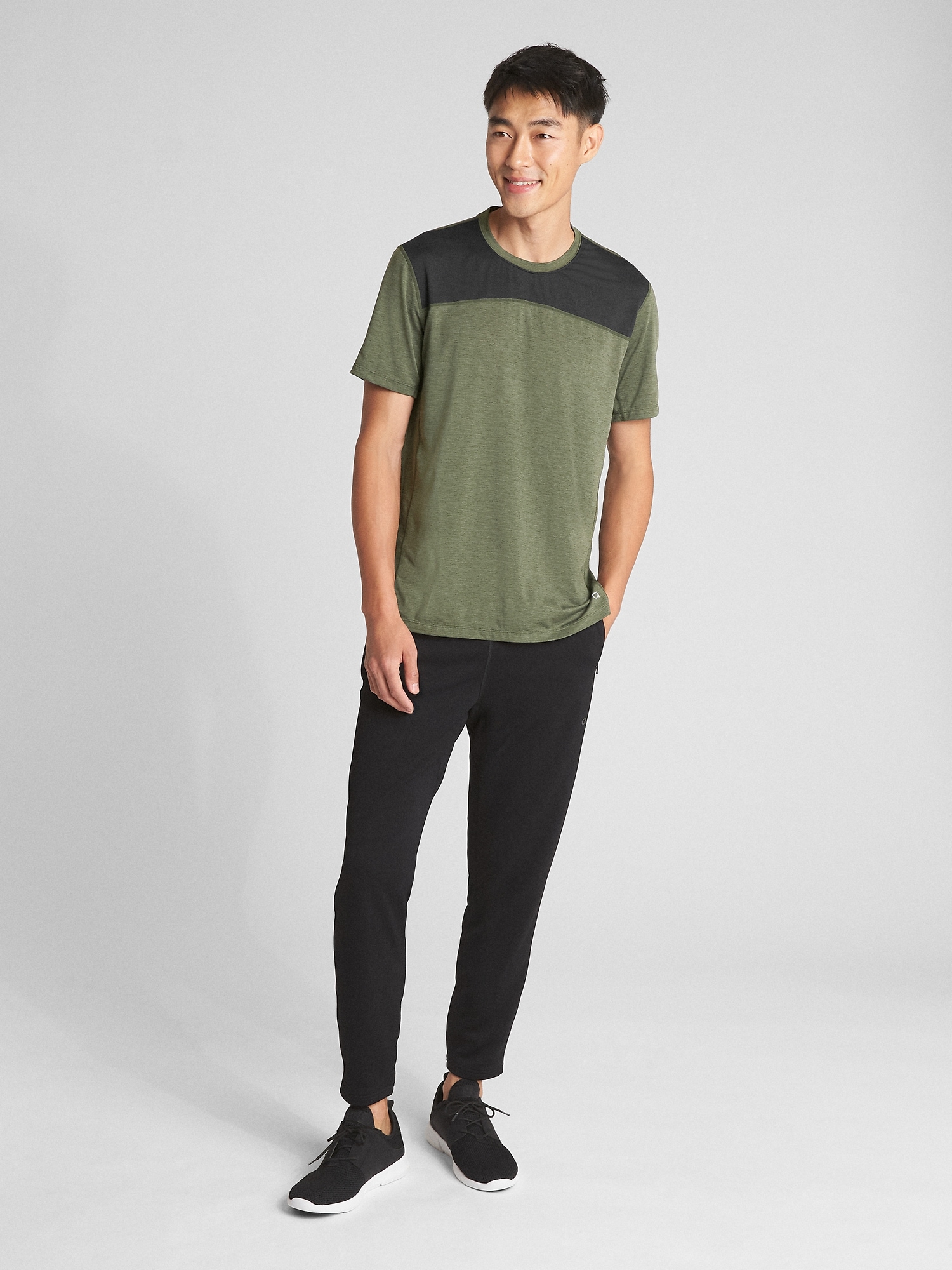 GapFit Colorblock Sport T-Shirt | Gap