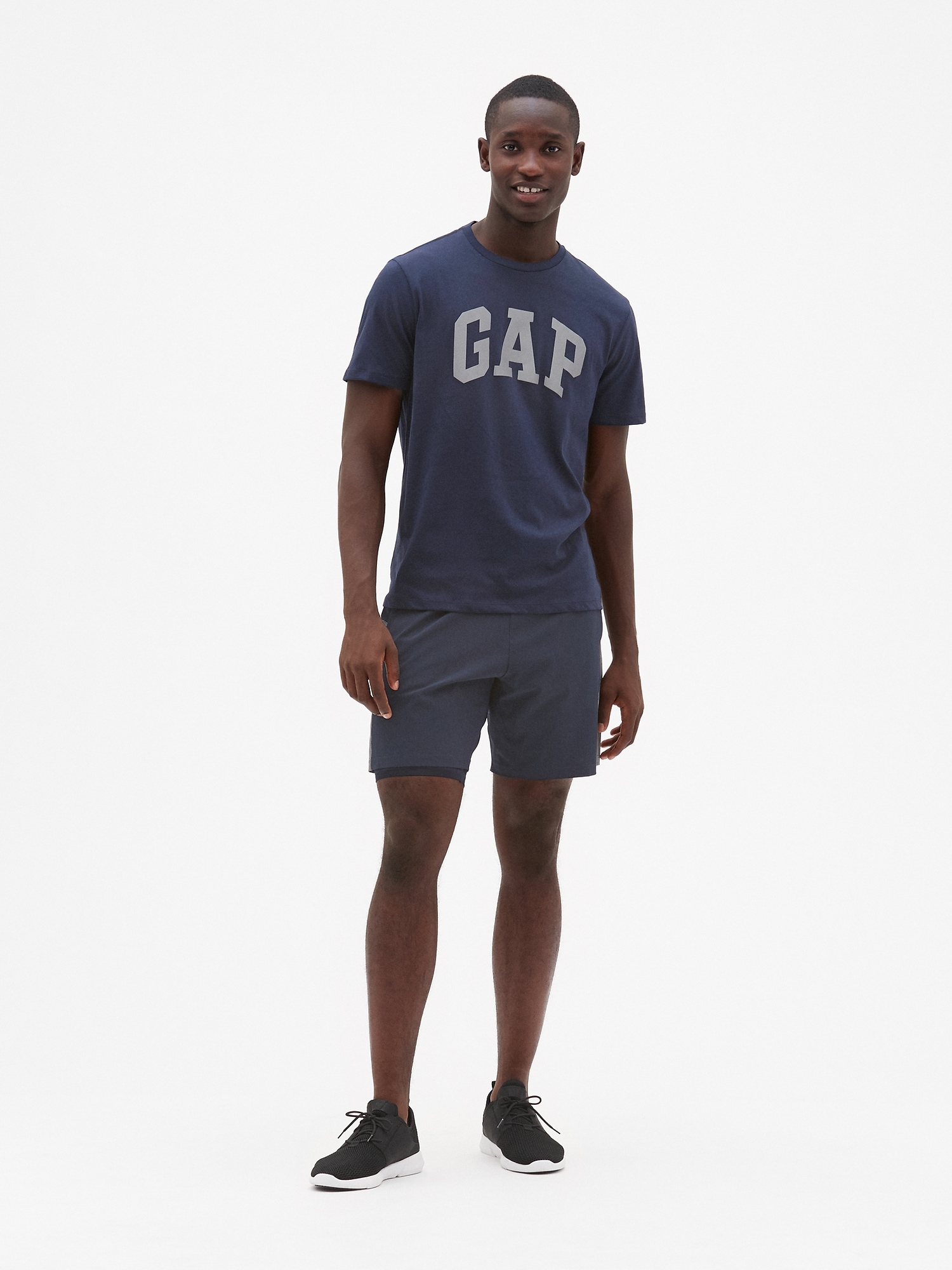 GapFit Logo Crewneck T-Shirt | Gap