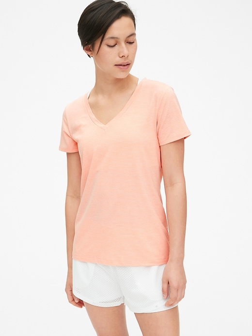 GapFit Breathe V-Neck T-Shirt | Gap