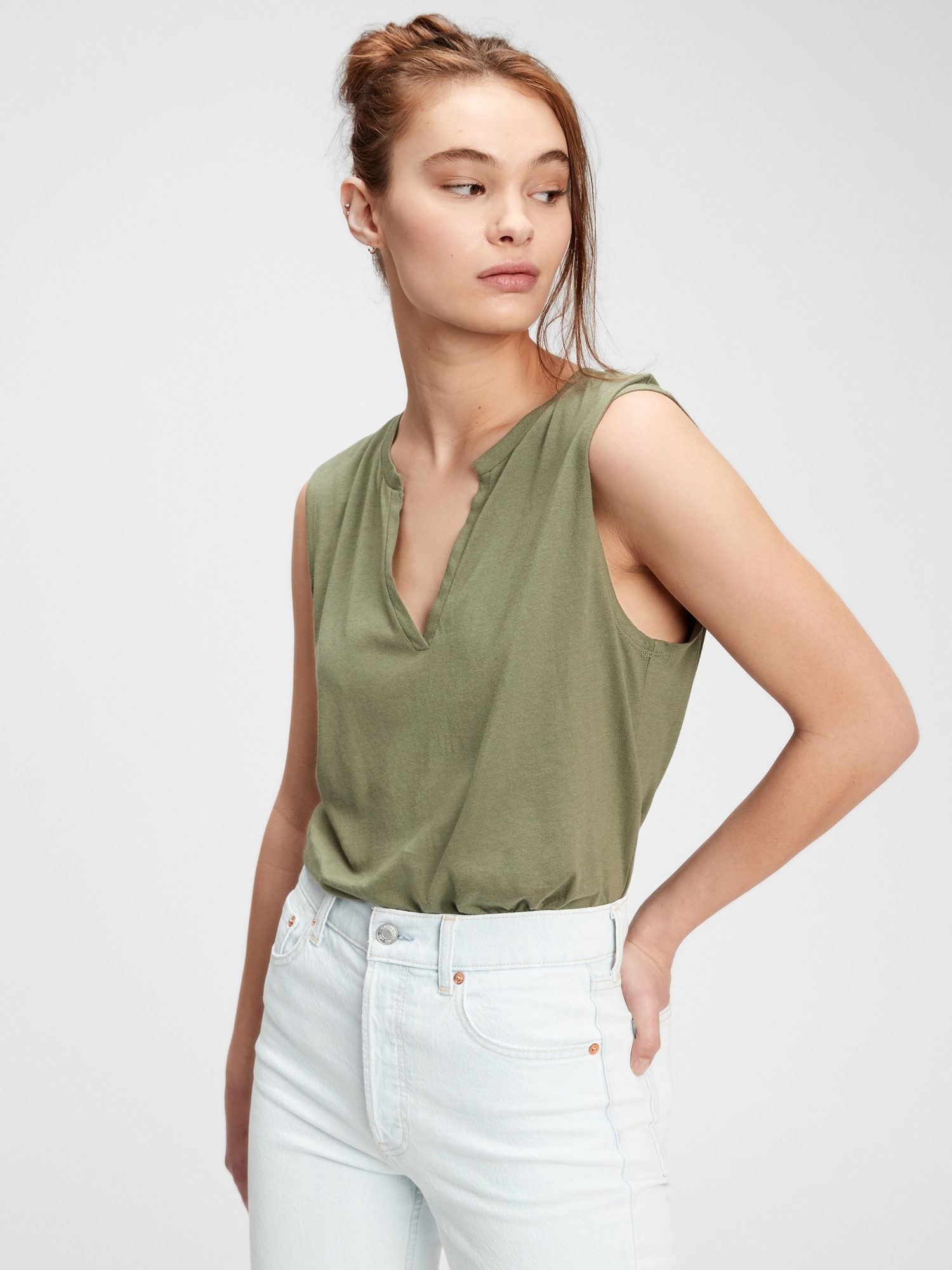 Classic Splitneck Muscle Tank Top | Gap