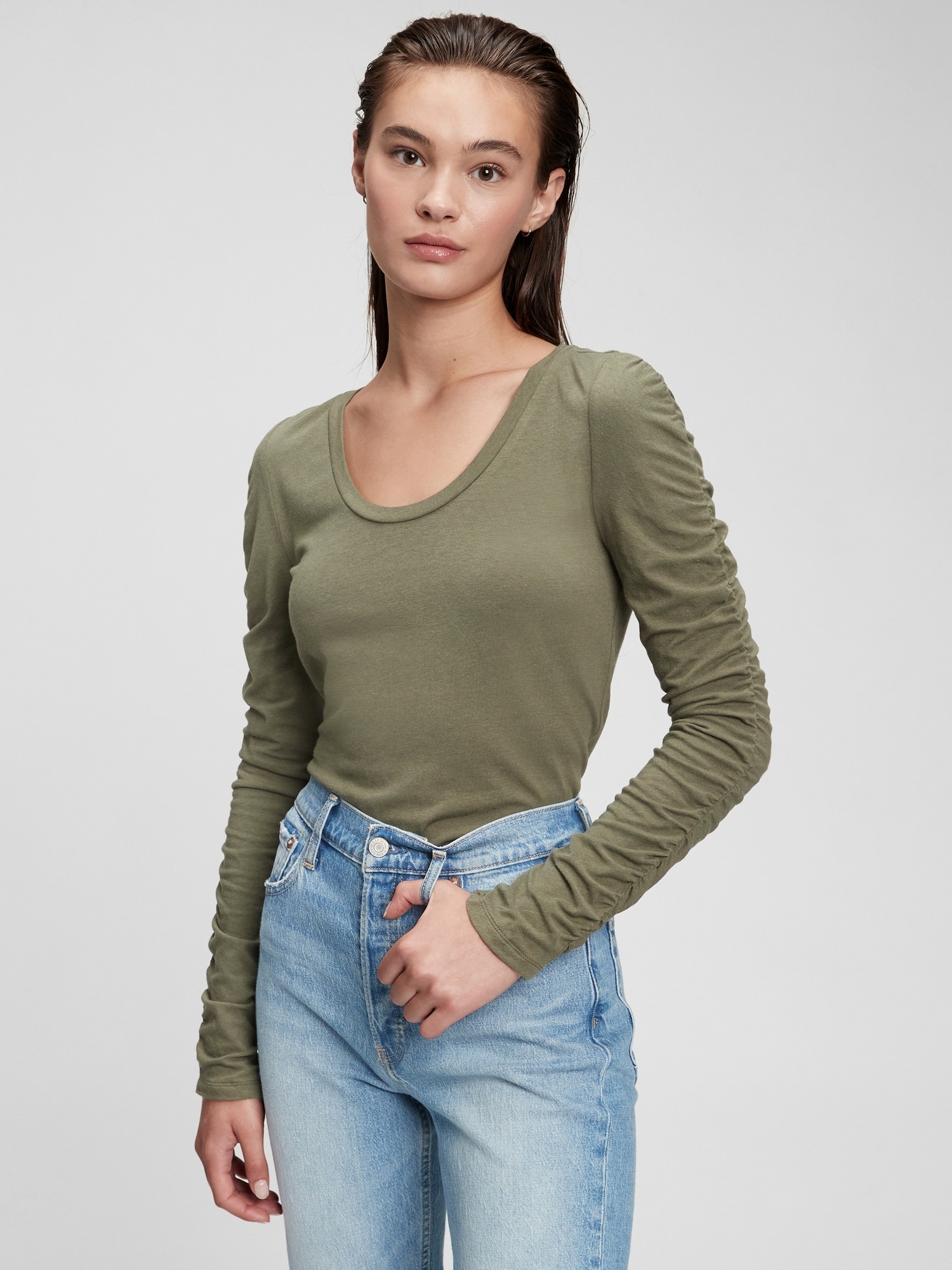 Featherweight U-Neck T-Shirt | Gap