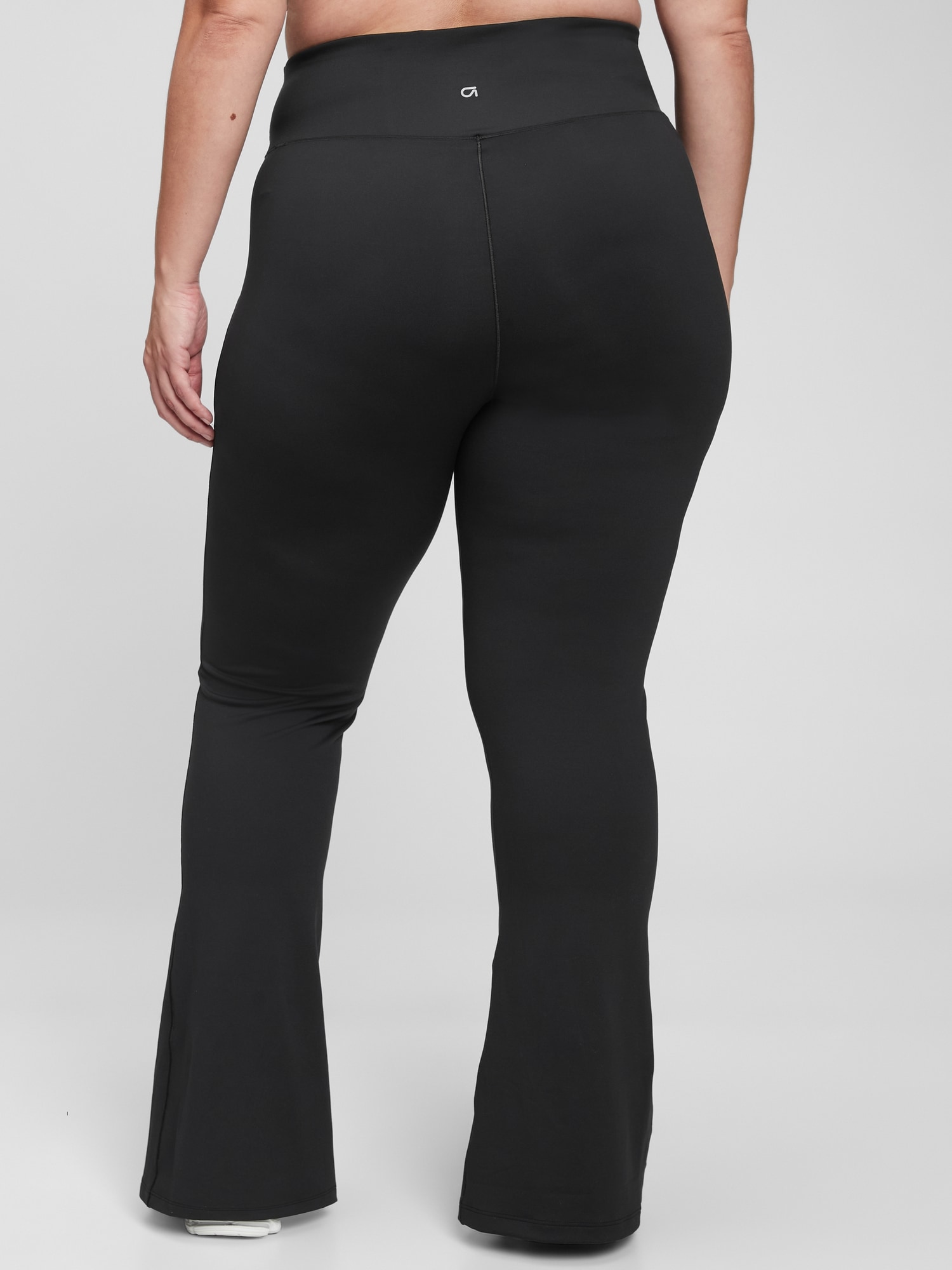 GapFit Sky High Eclipse Flare Pants | Gap