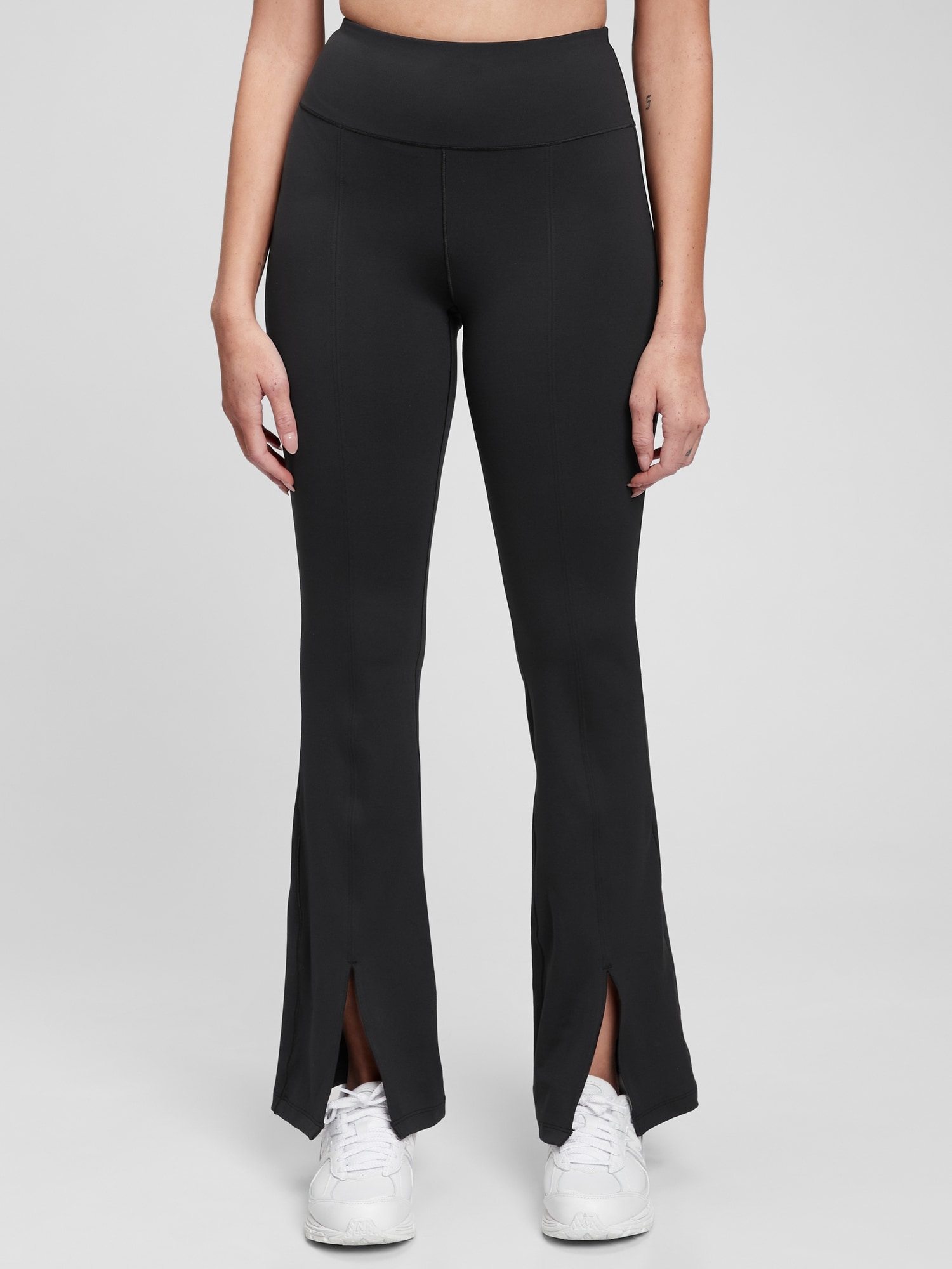 GapFit Sky High Eclipse Flare Pants | Gap