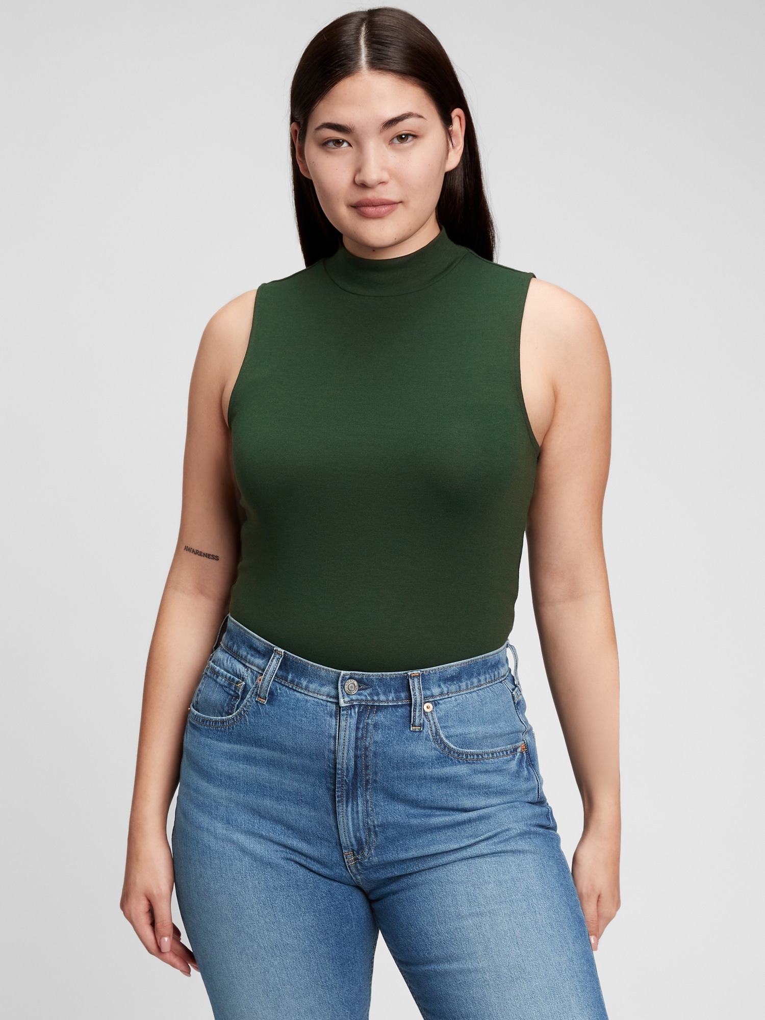Modern Sleeveless Mockneck T-Shirt | Gap