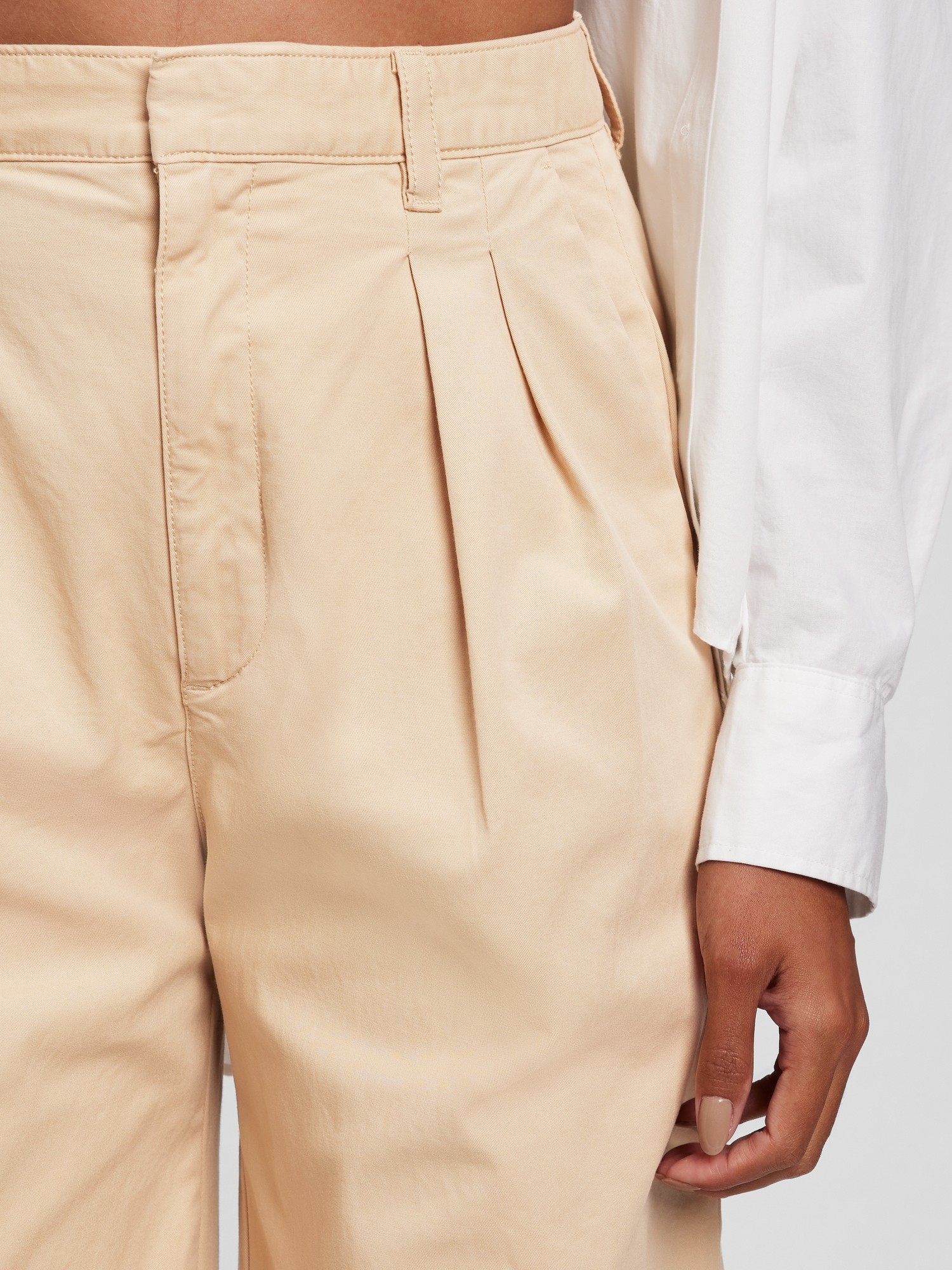 High Rise Pleated Wide-Leg Khakis with Washwell | Gap