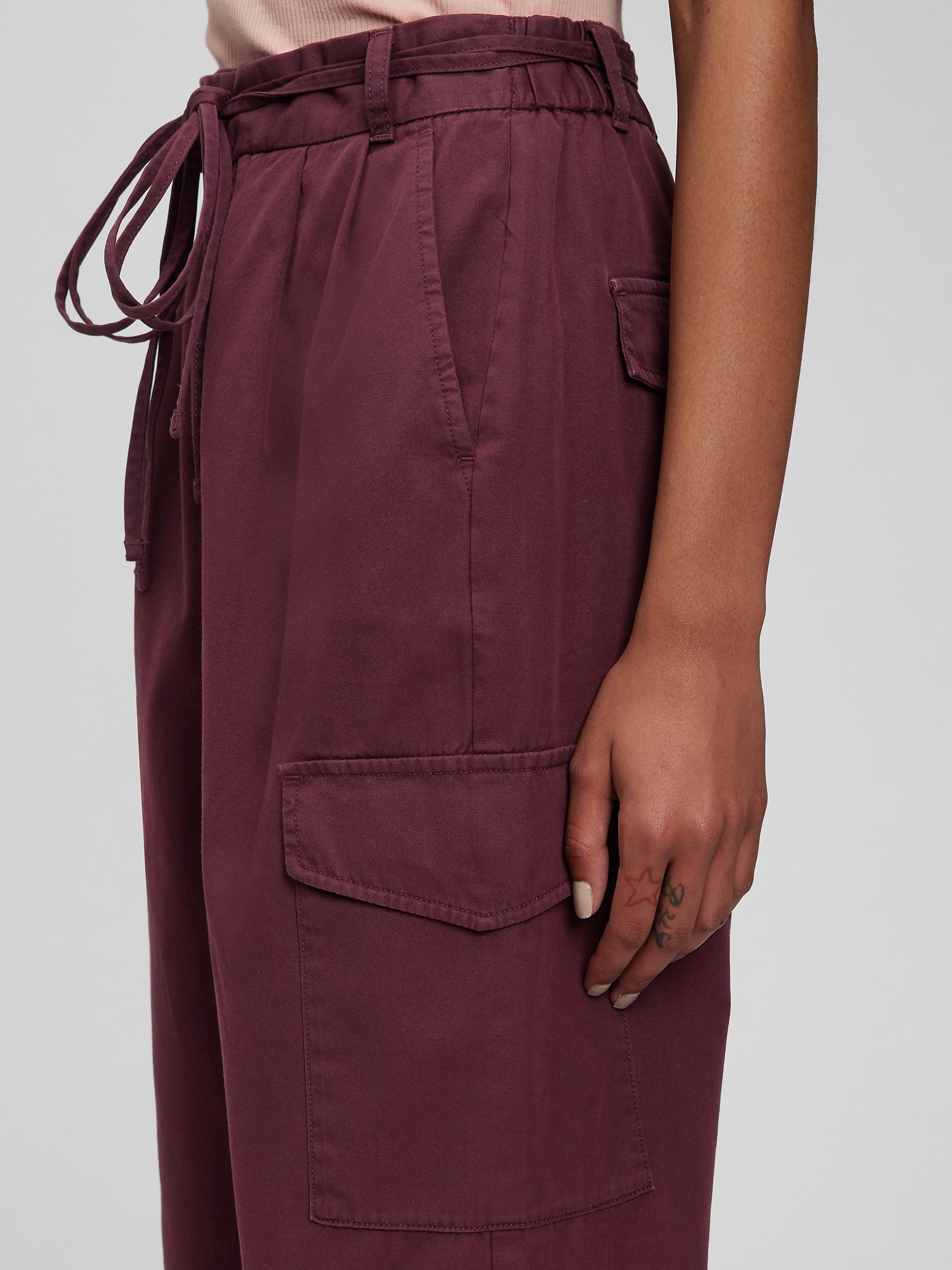 High Rise Pleated Cargo Pants with Washwell | Gap