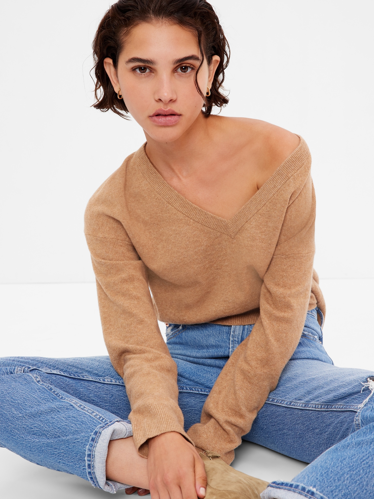 CashSoft V-Neck Sweater | Gap