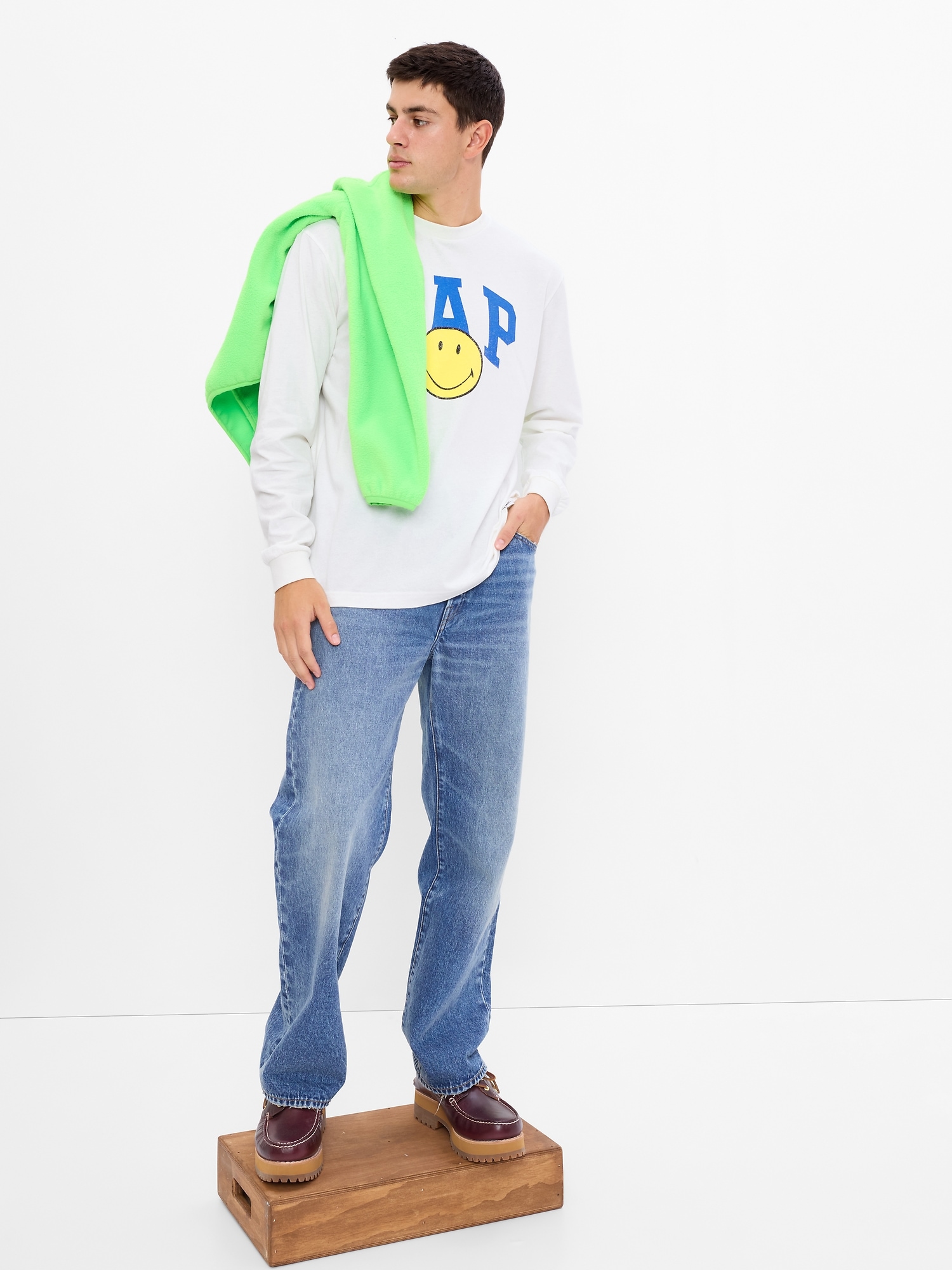 Gap x Smiley® Graphic T-Shirt | Gap