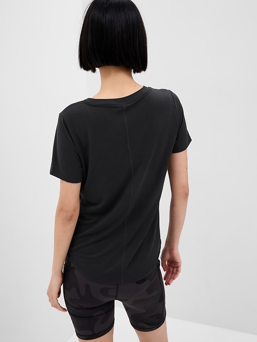 GapFit Breathe T-Shirt | Gap