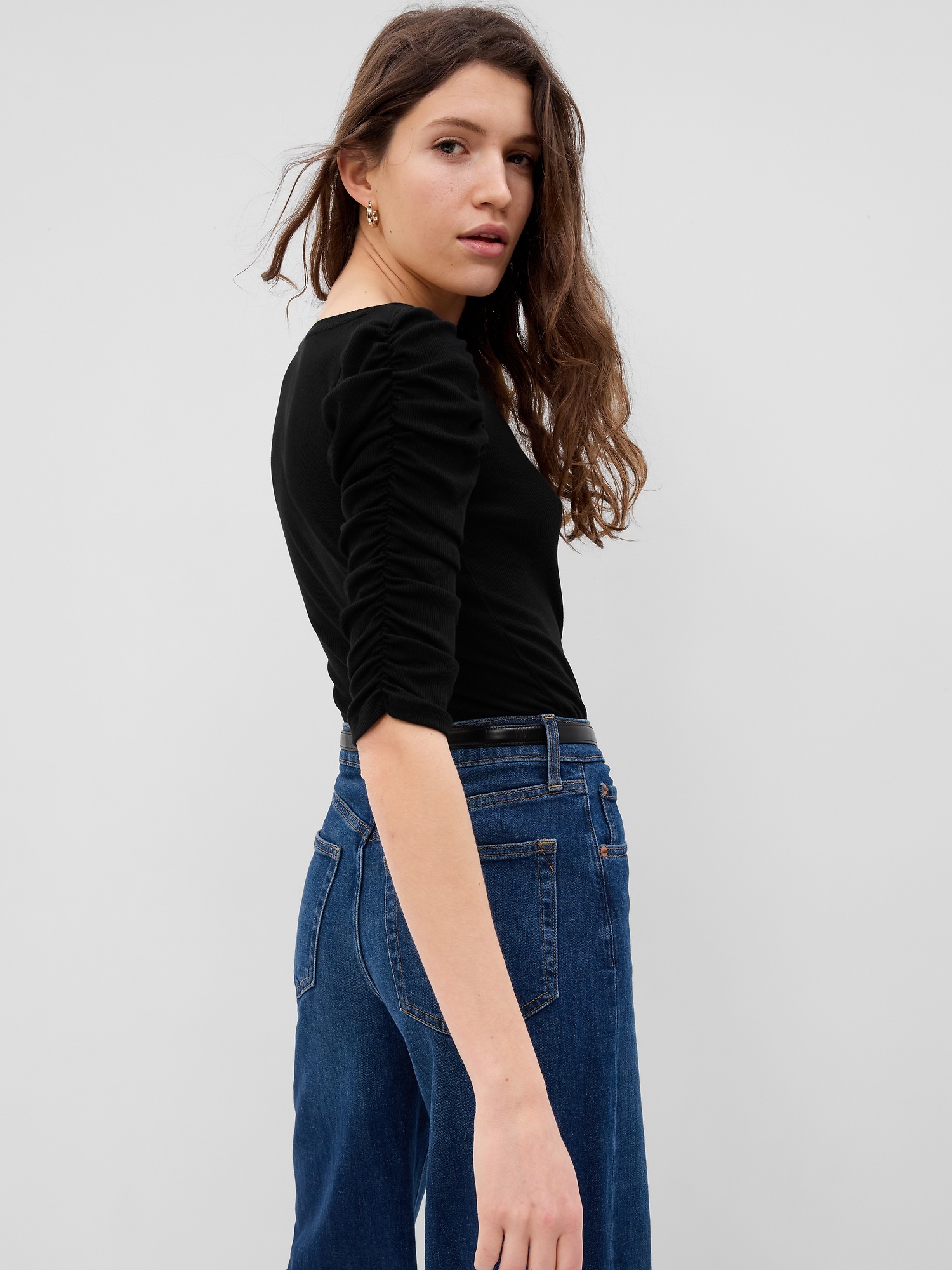 Featherweight Ruched Sleeve Rib Top | Gap