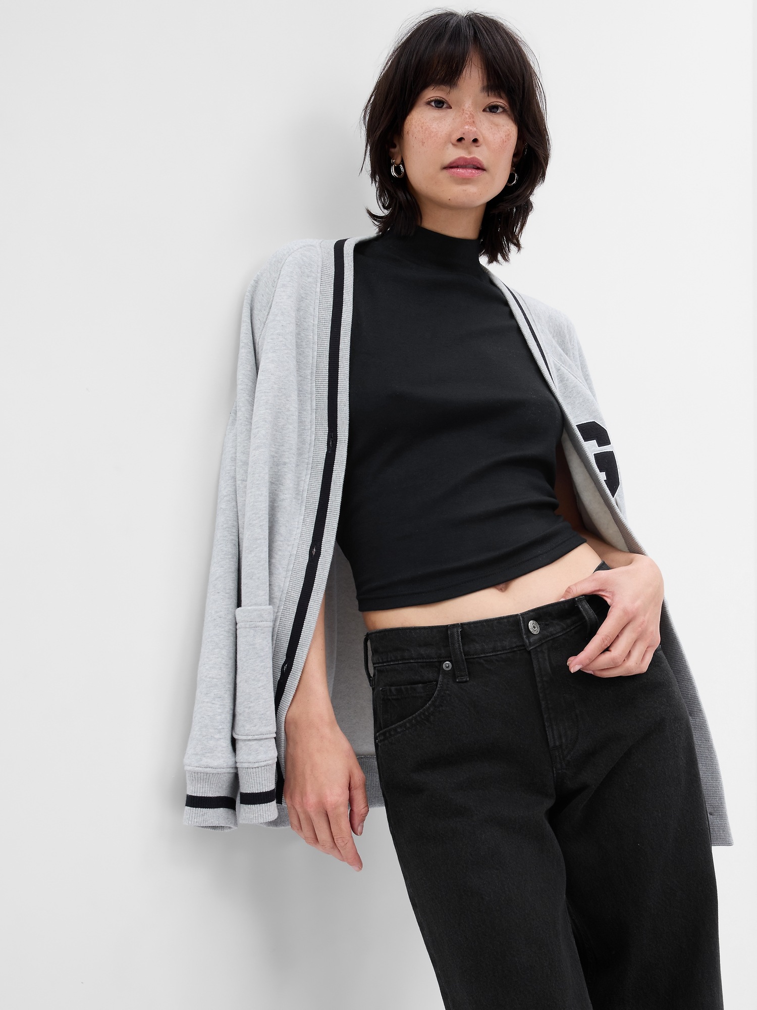 Low Rise Stride Wide-Leg Jeans | Gap