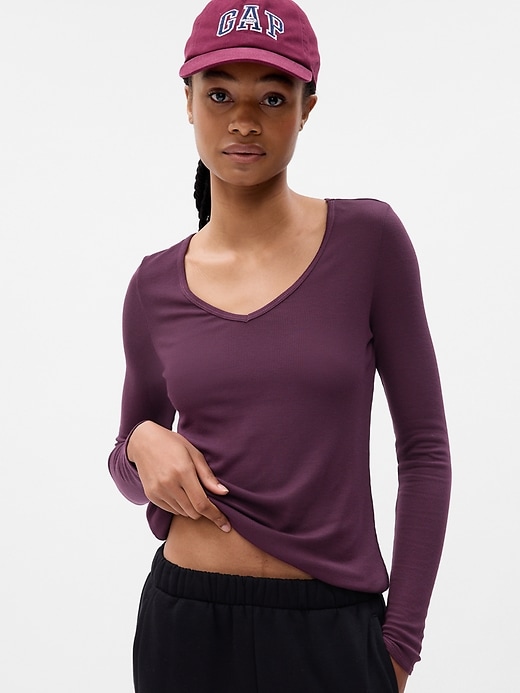 GapFit Mini Rib V-Neck T-Shirt | Gap