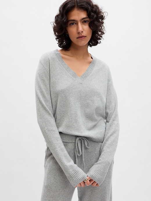 CashSoft V-Neck Sweater | Gap