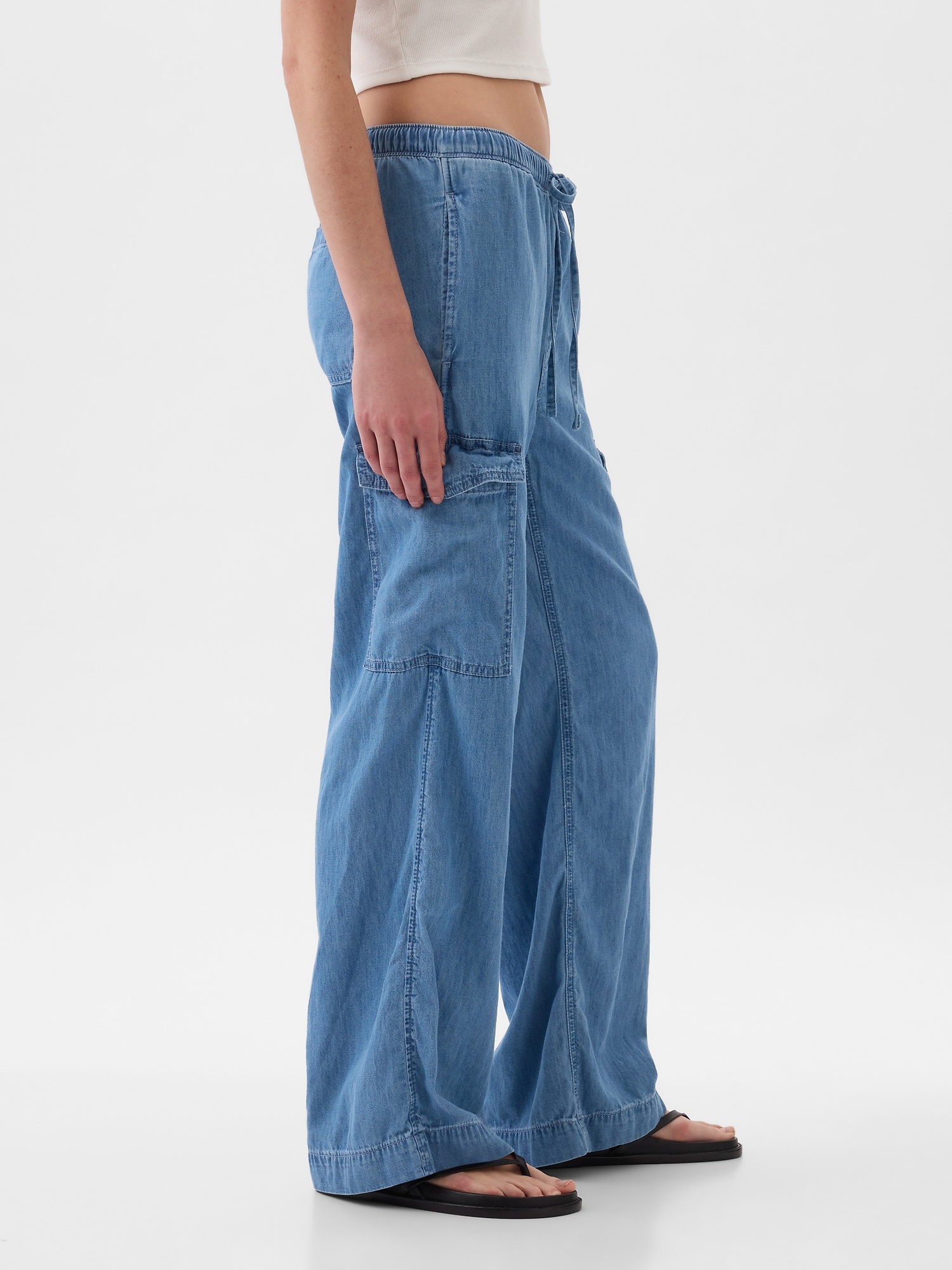 High Rise Cargo Easy Jeans | Gap