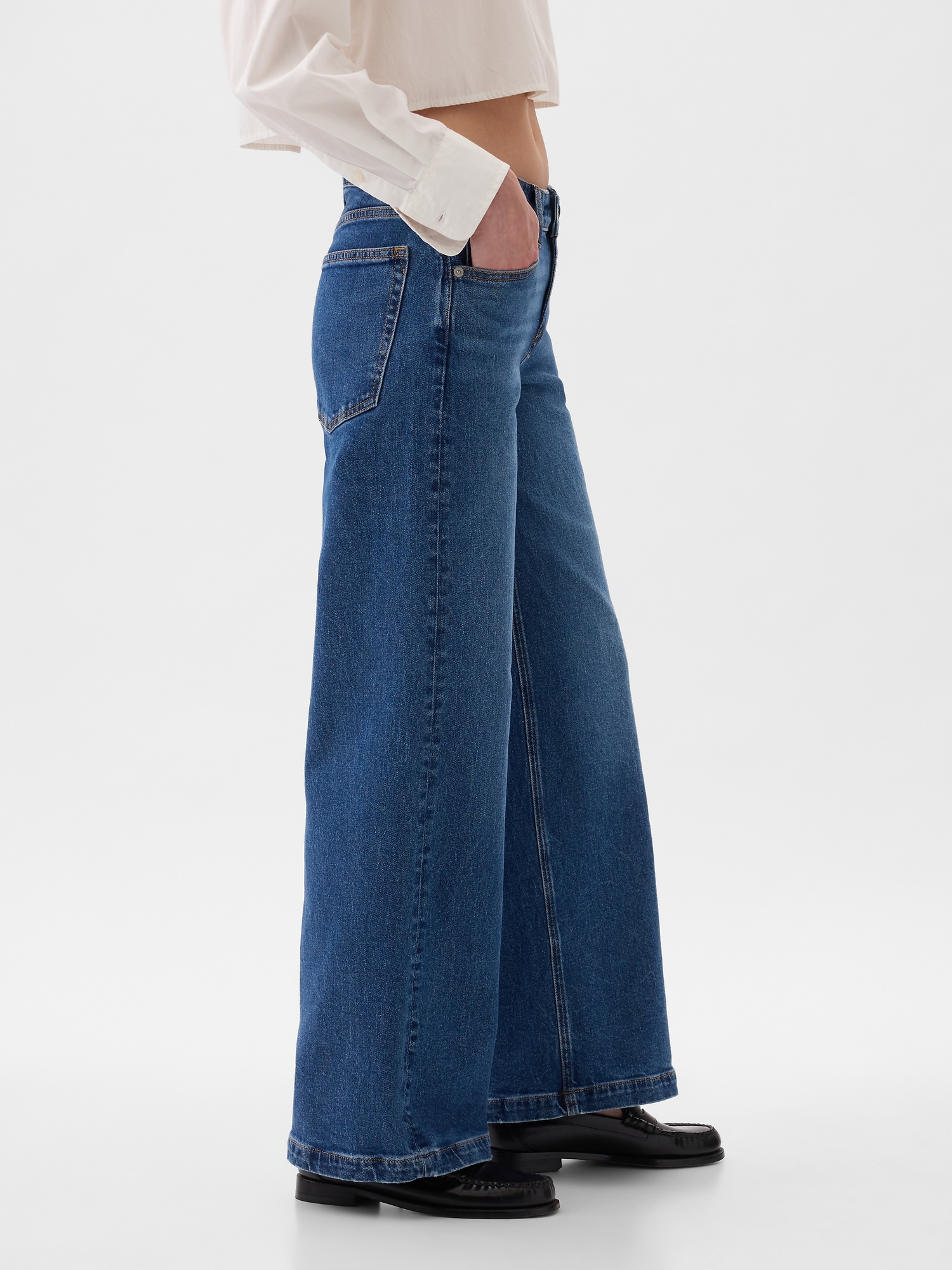 Low Rise Stride Wide-Leg Jeans | Gap