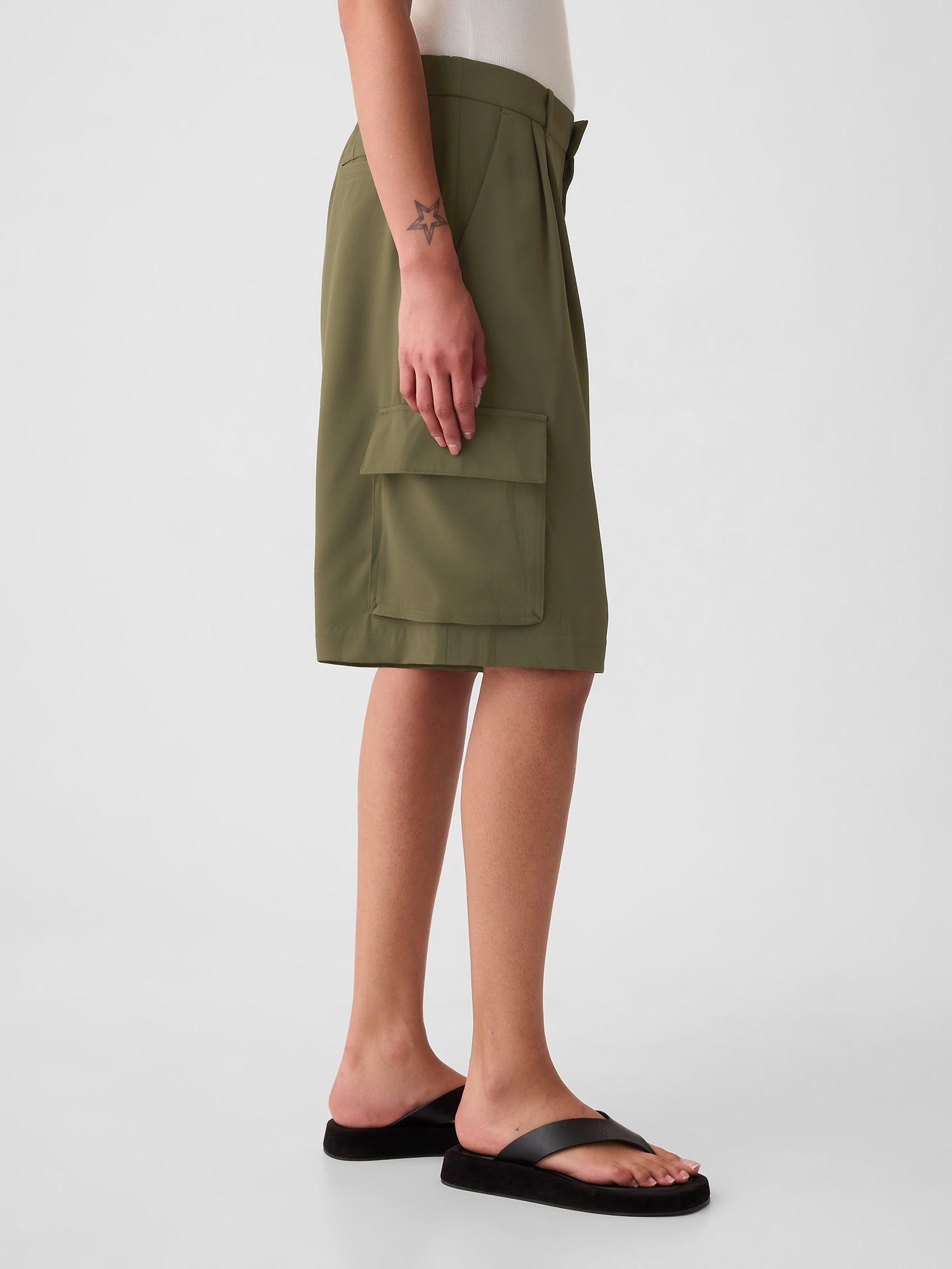 365 Mid Rise Cargo Bermuda Shorts | Gap