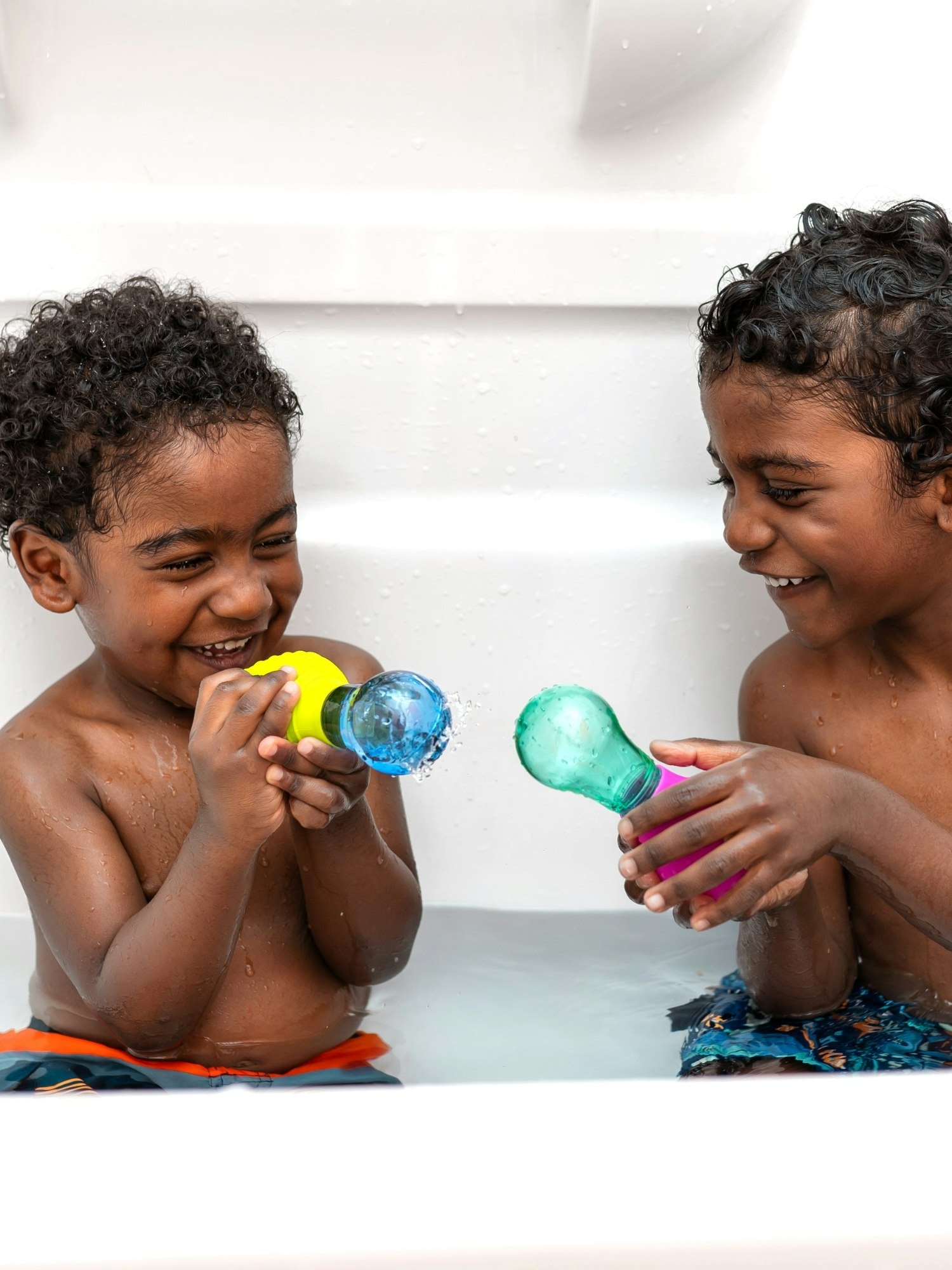 Mobi Little Whale Aquamarine Bubble Bath Powder and Bath Toy Bundle | Gap