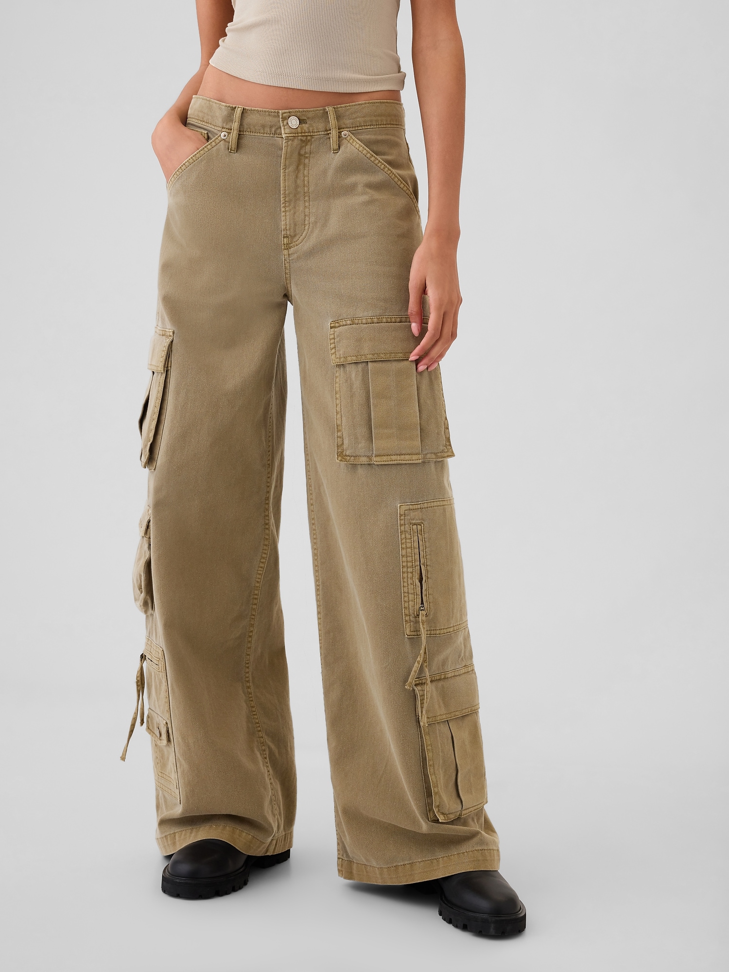 Mid Rise Relaxed Cargo Pants | Gap