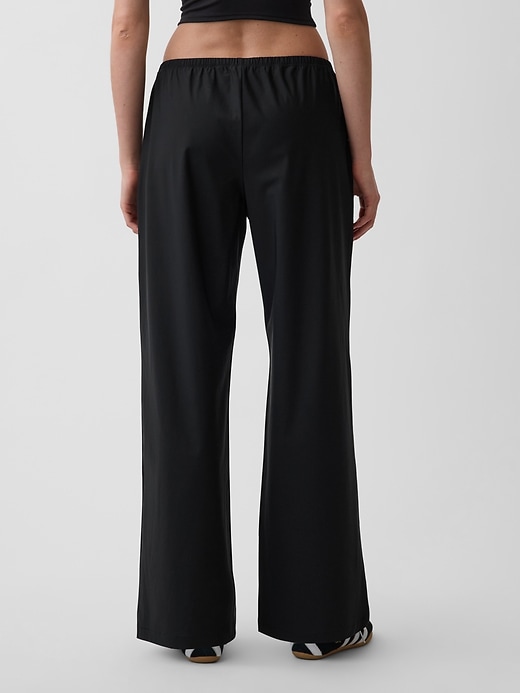 GapFit Tech Low Rise Relaxed Easy Pants | Gap